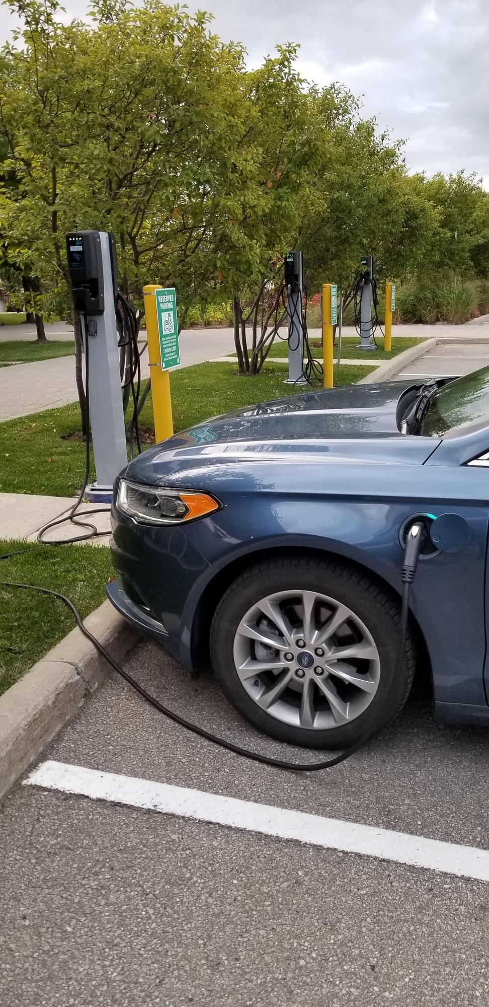 1004 Middlegate Rd Parking Lot | Mississauga, ON | EV Station