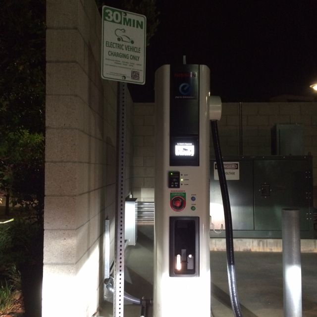 Cal State Fullerton - Mihaylo Hall | Fullerton, CA | EV Station