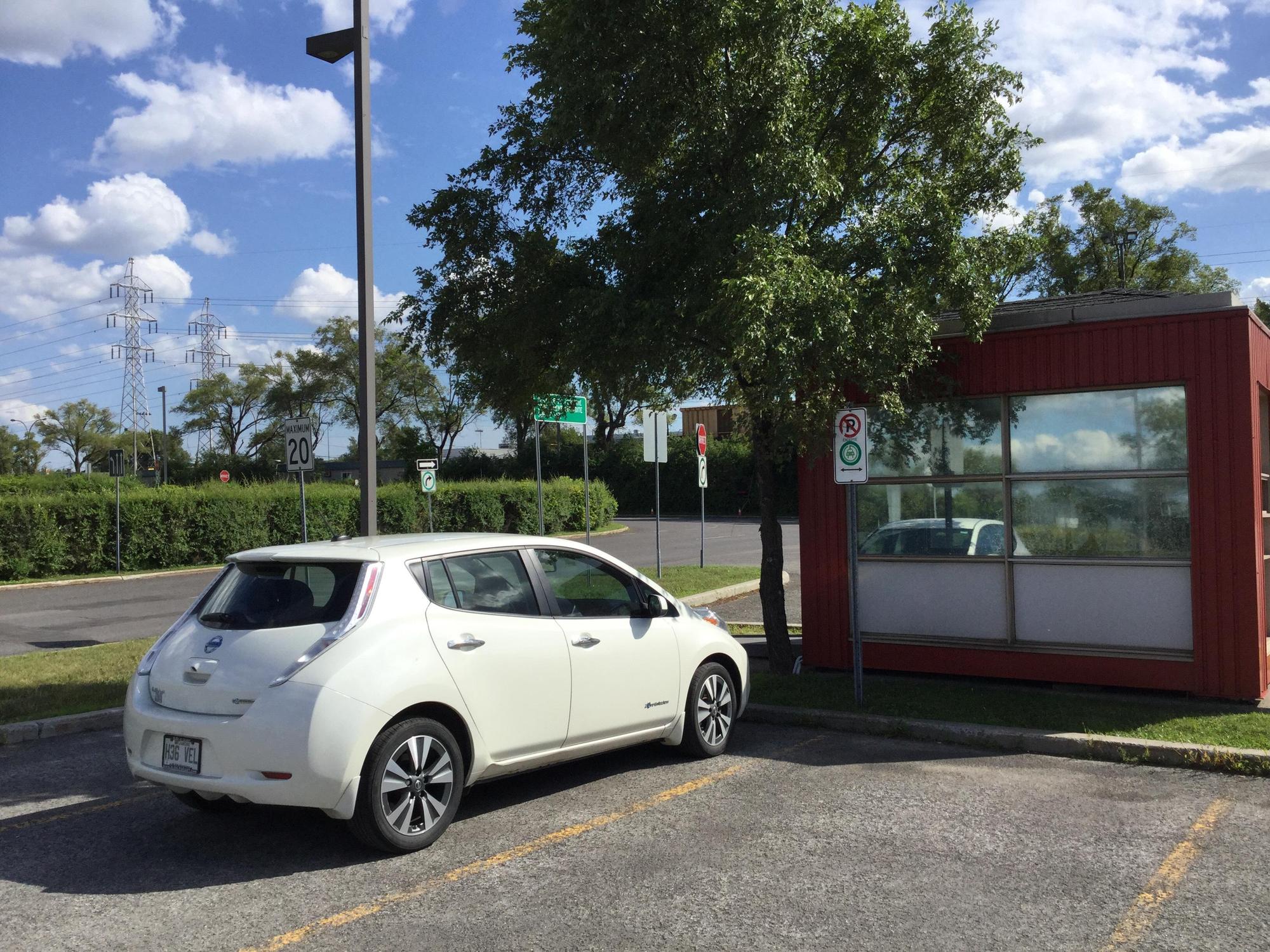 Société de l’Assurance Automobile du Québec | Montréal, QC | EV Station