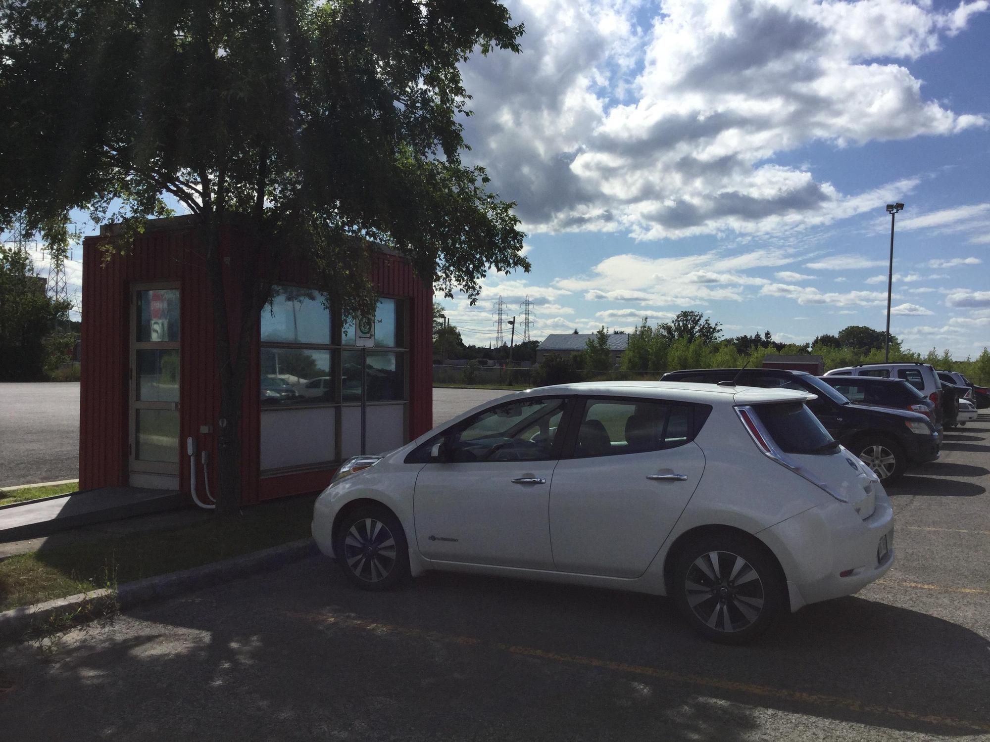 Société de l’Assurance Automobile du Québec | Montréal, QC | EV Station
