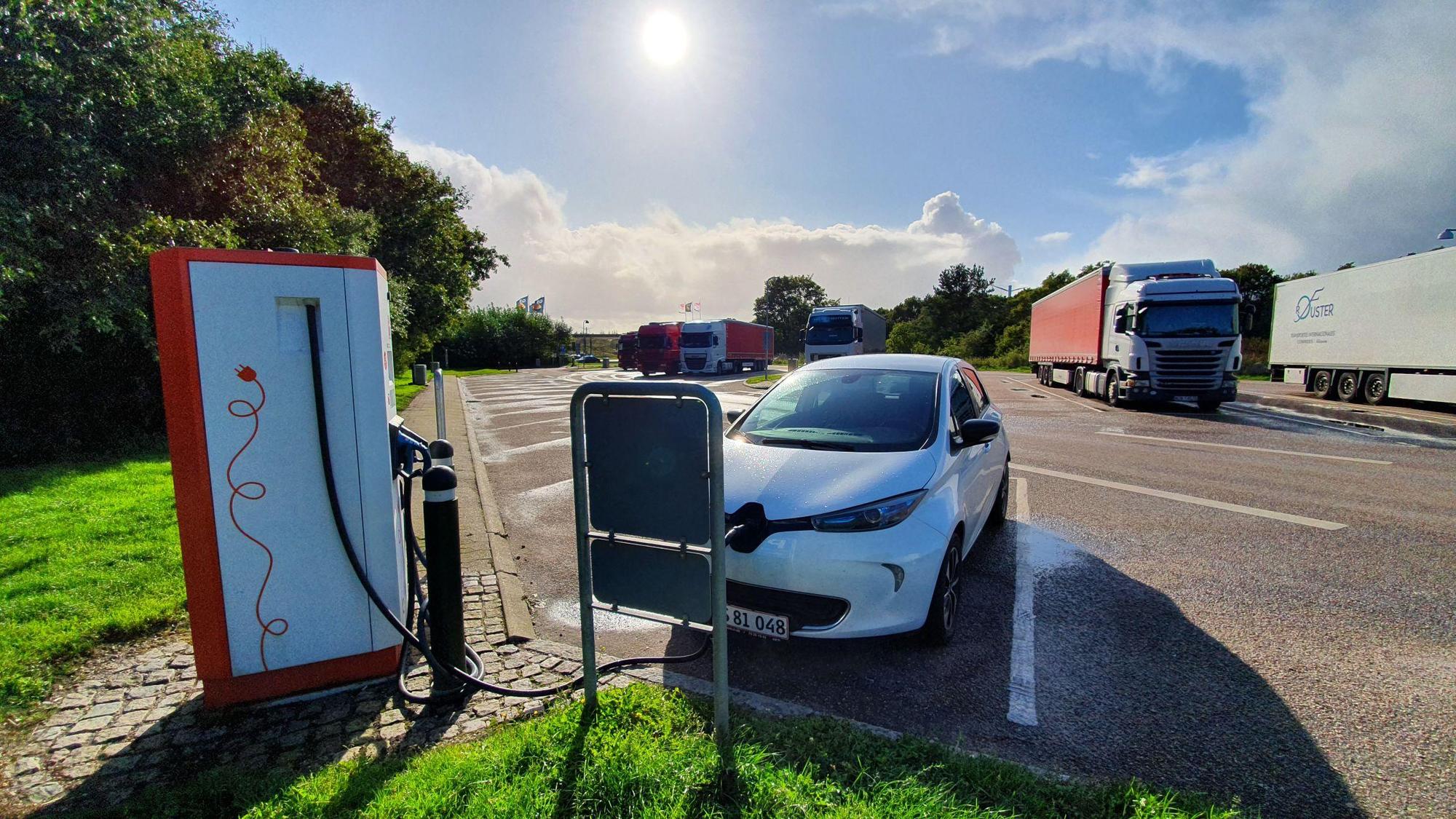 Q8 | Sønderjyske Motorvej 765, 6330 Padborg, Denmark | EV Station