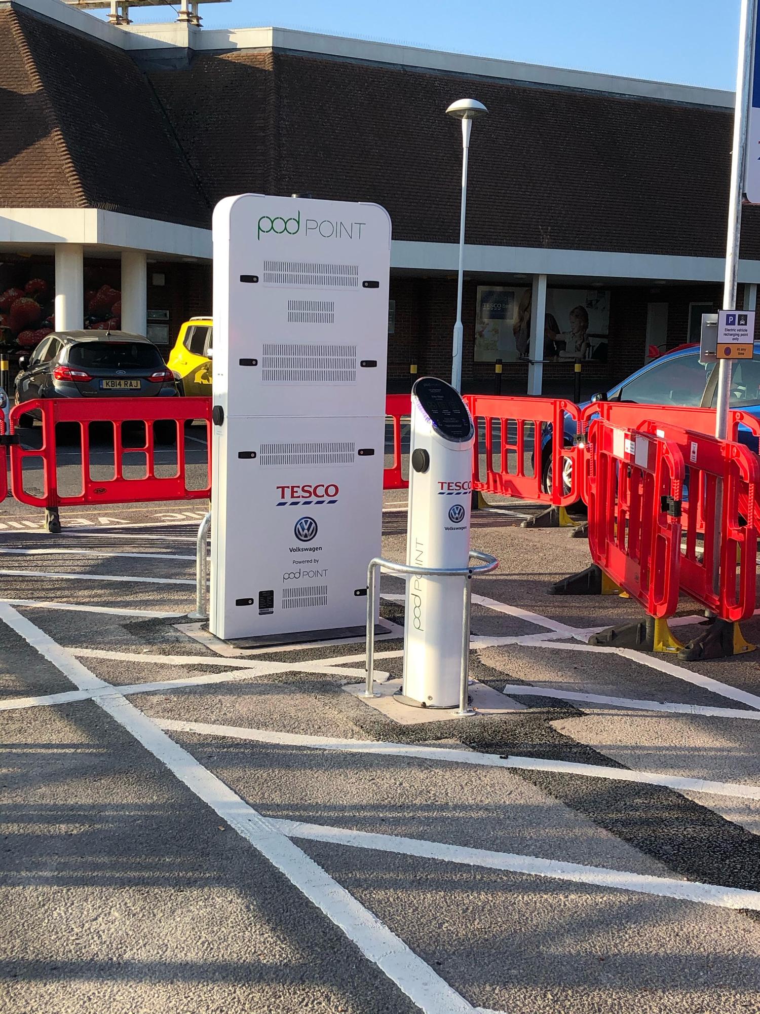 Tesco Extra Sandhurst | College Town, England | EV Station