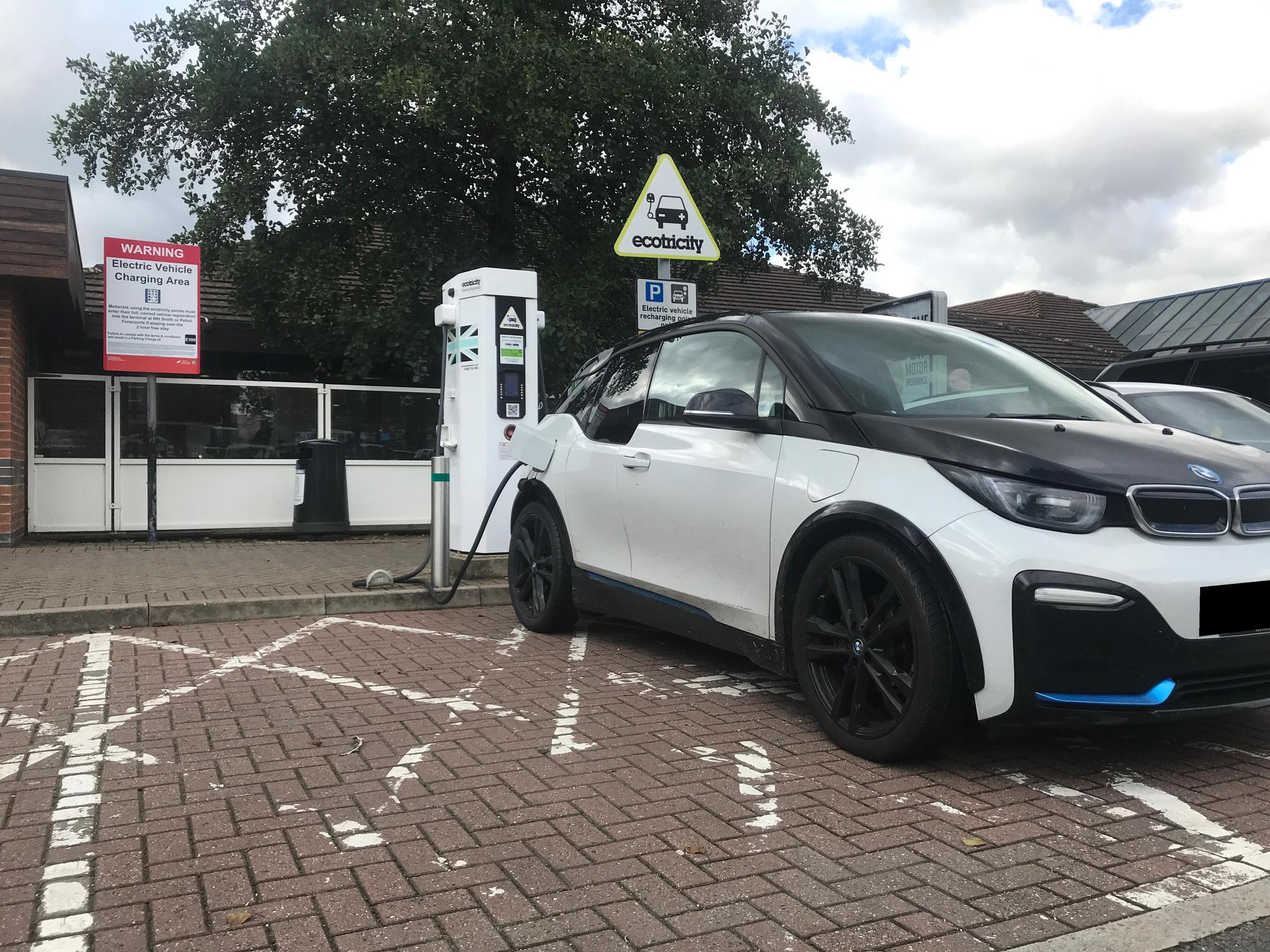 Warwick Northbound Services M40 (2) | Welcome Break Services, M40 ...