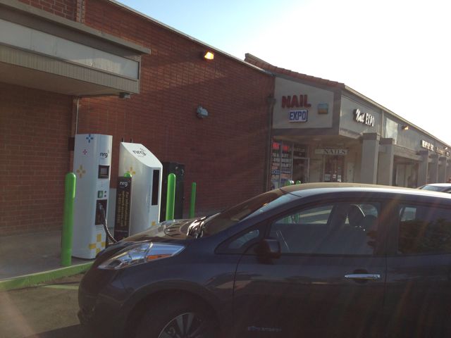 Larwin Square | Tustin, CA | EV Station