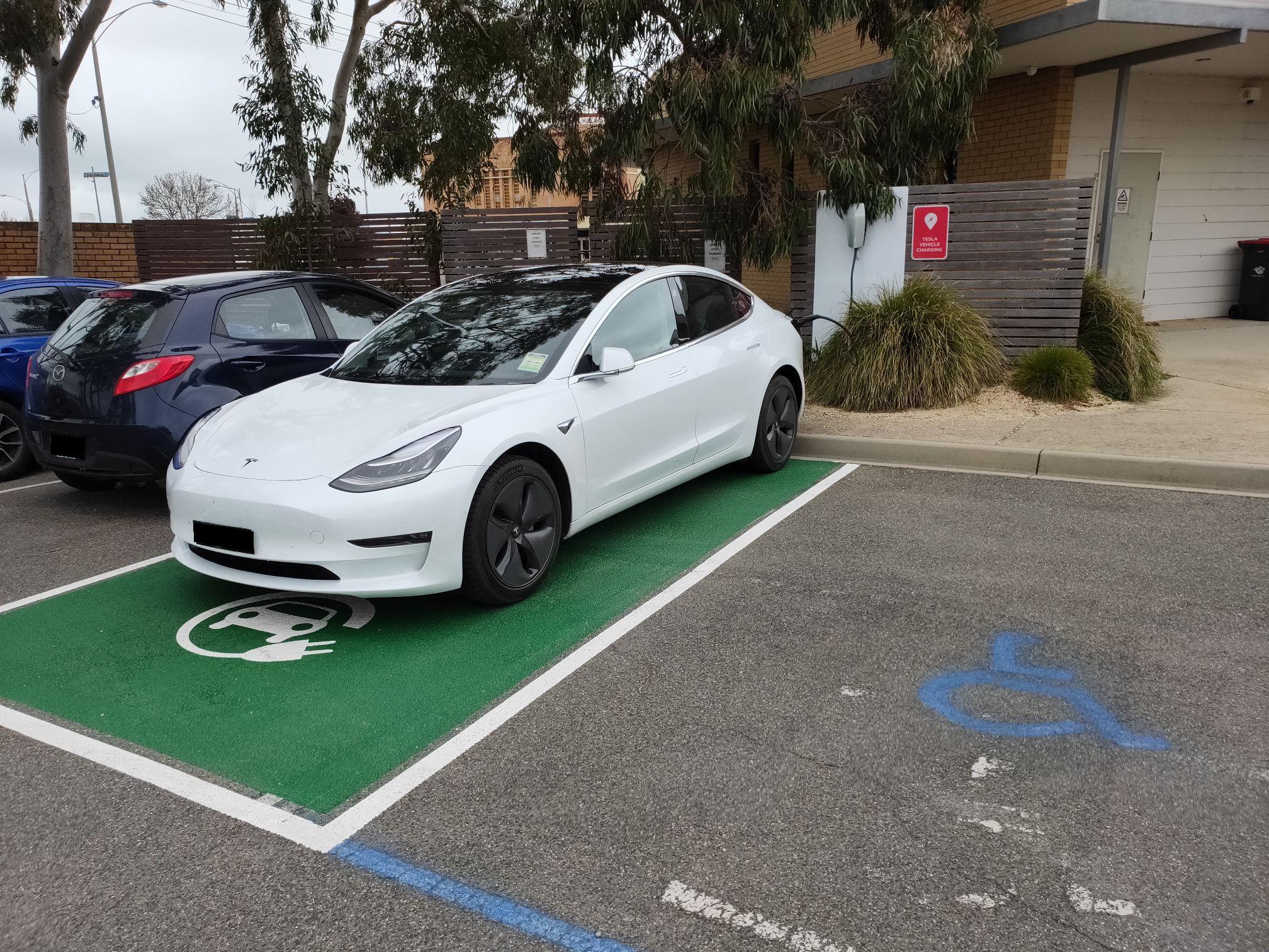 Central Highlands Library | Ararat, VIC | EV Station