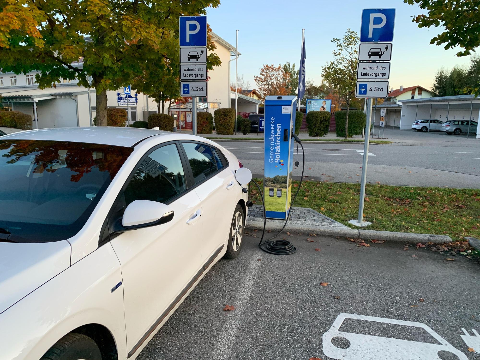 Mer Germany GmbH | Holzkirchen, BY | EV Station