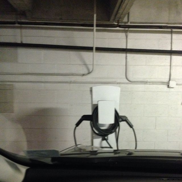 Monarch Center | Atlanta, GA | EV Station