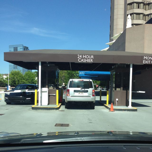 Monarch Center | Atlanta, GA | EV Station