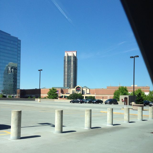 Monarch Center | Atlanta, GA | EV Station