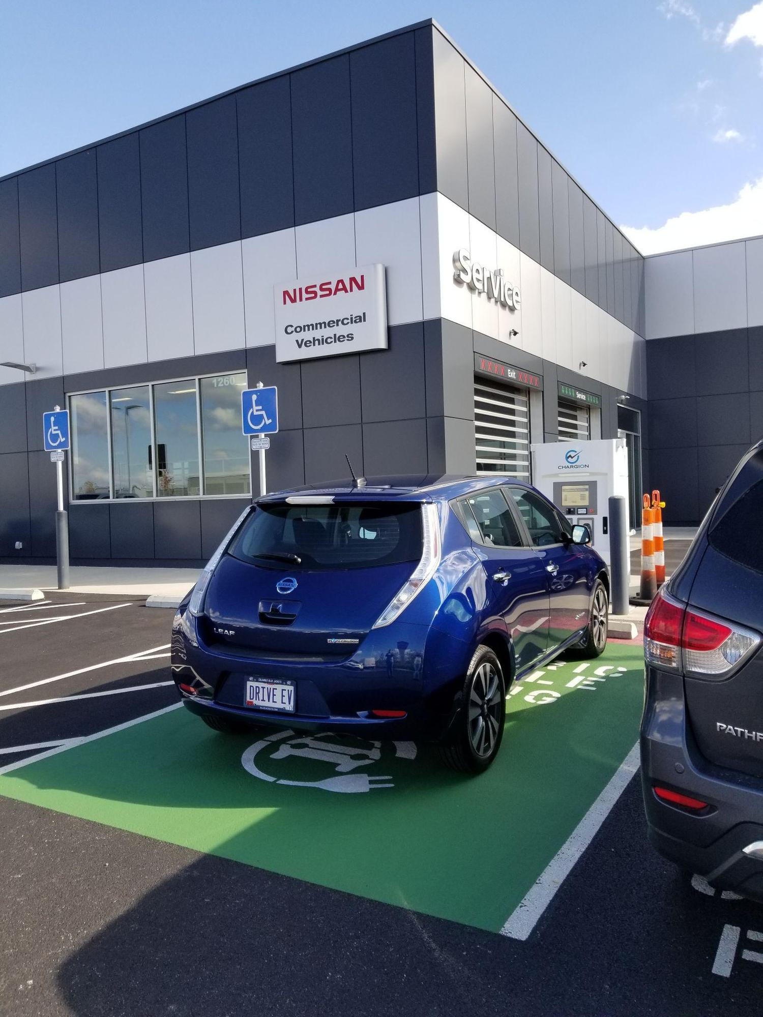 Georgesville Nissan | Columbus, OH | EV Station