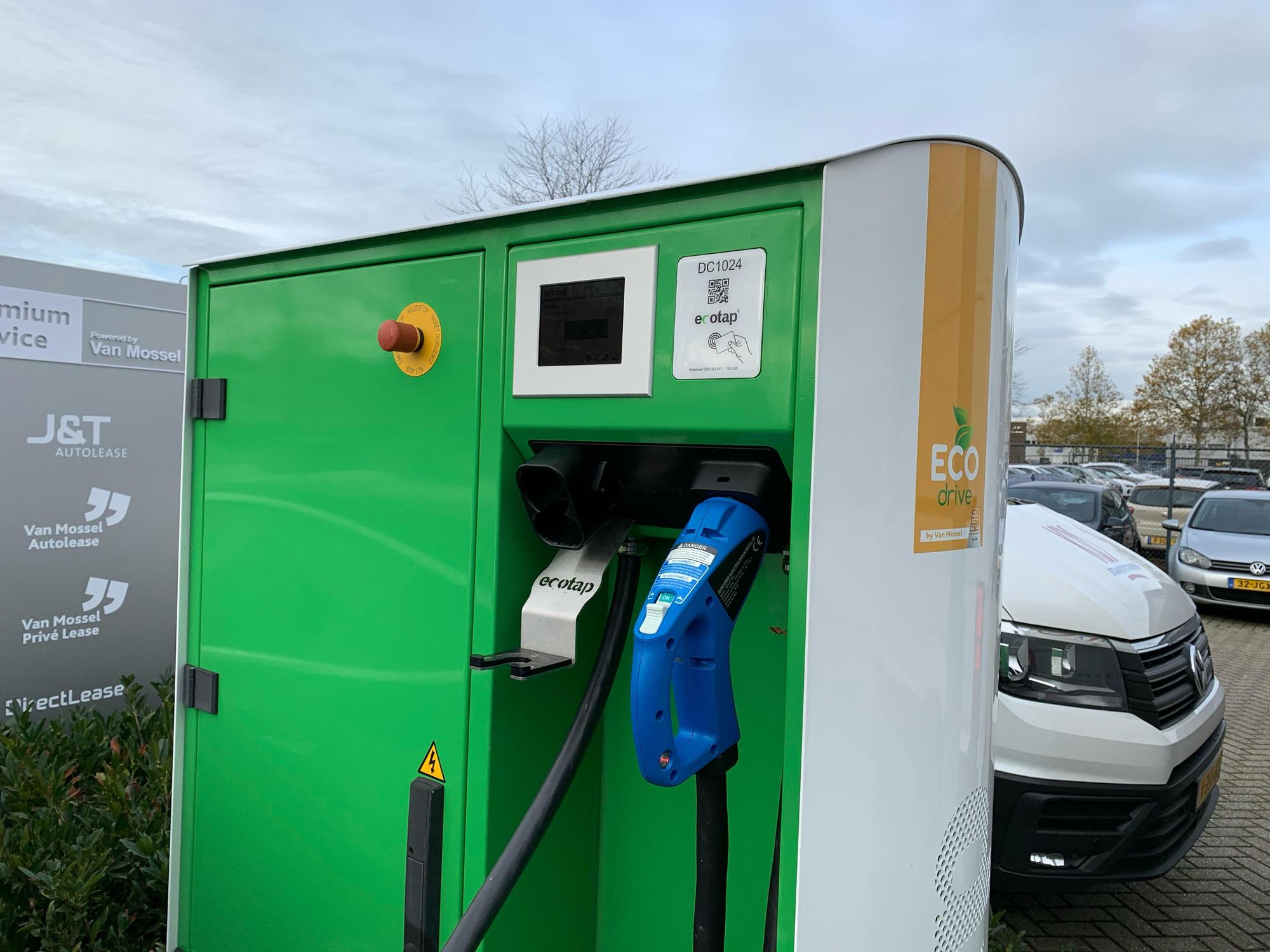 Van Mossel Autoschade Weert | Weert, LI | EV Station