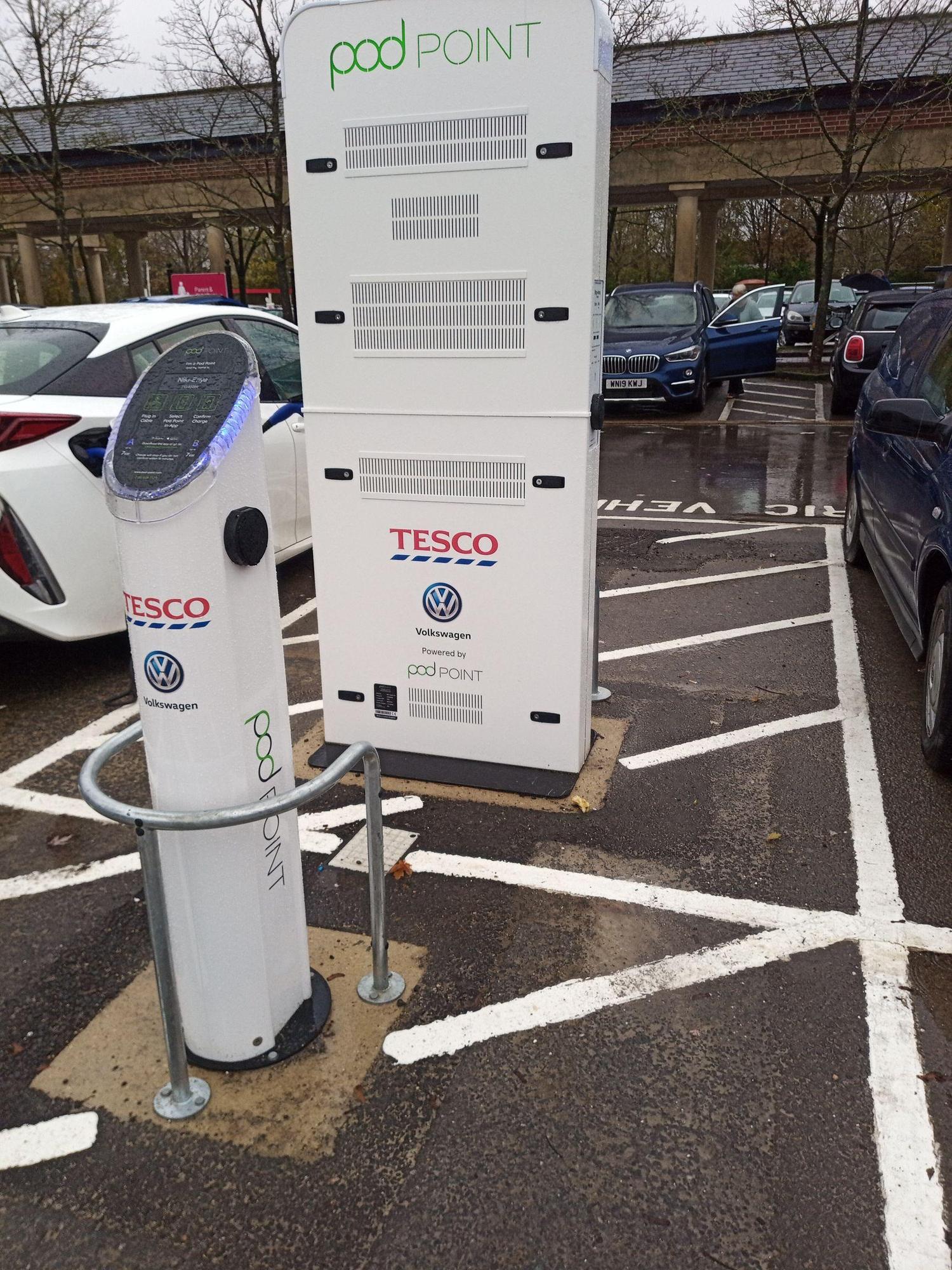 Tesco Extra Cirencester | Kings Meadow, Cricklade Rd, Cirencester, GL7 ...