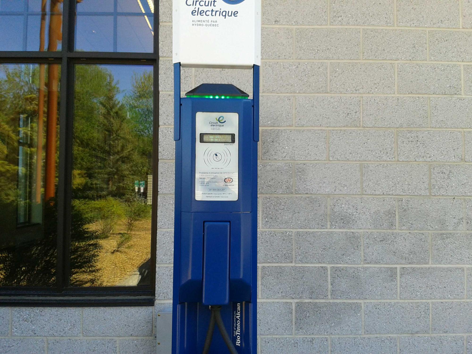 Rigaud Public Library | Rigaud, QC | EV Station