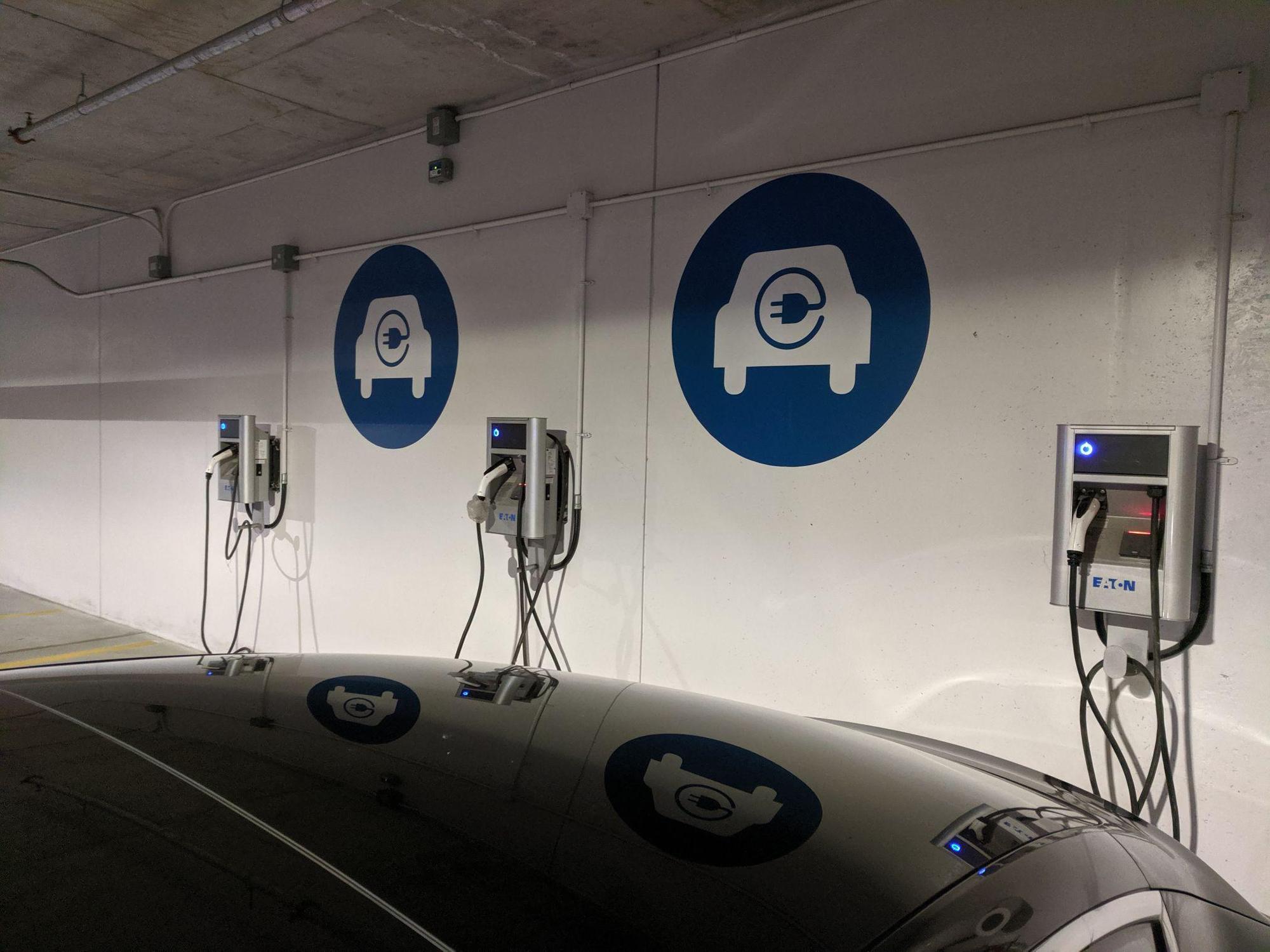 David Braley Health Sciences Centre | Hamilton, ON | EV Station