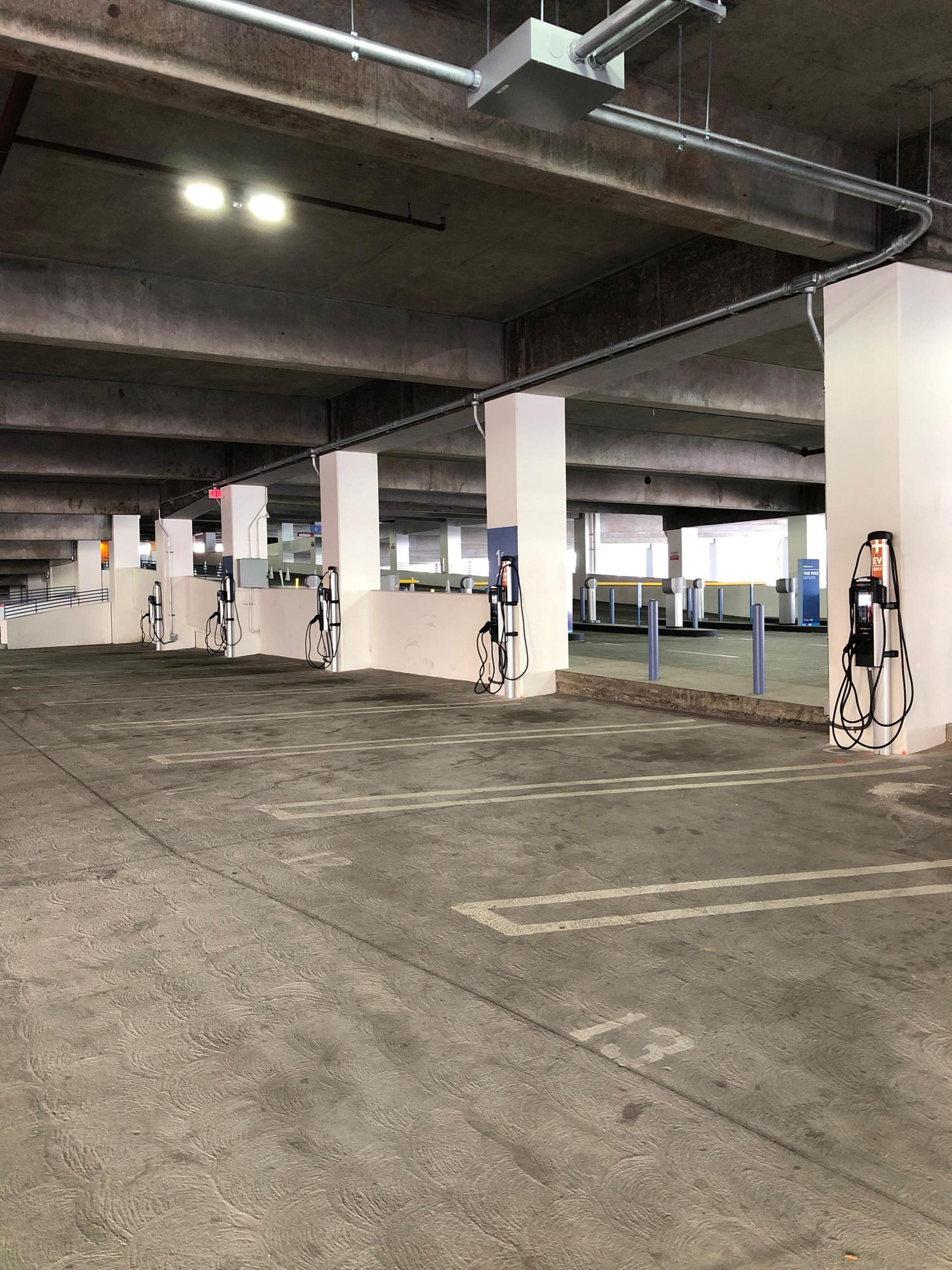 The Pike Outlets Parking Garage (1) | Long Beach, CA | EV Station