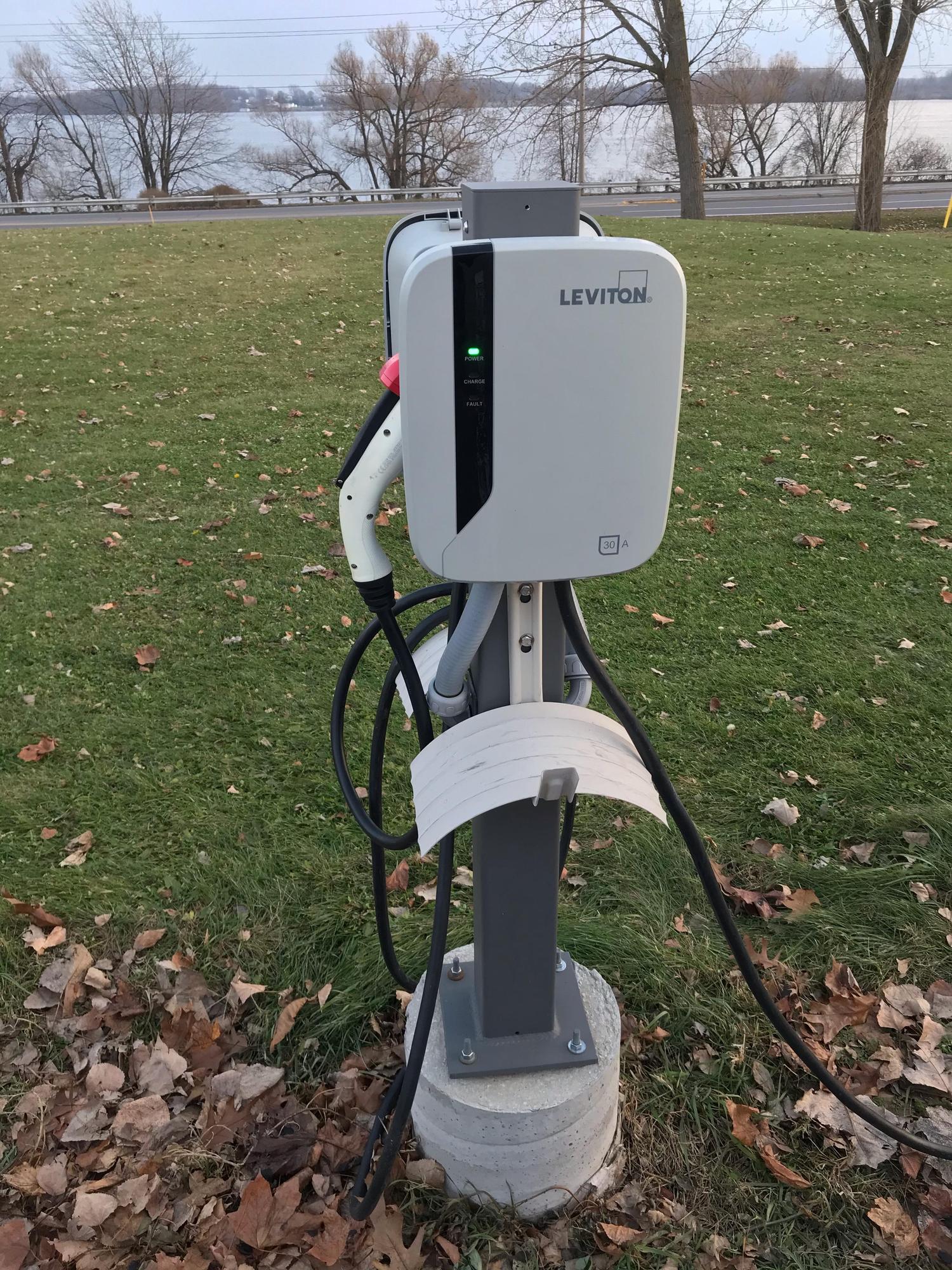 Nav Centre | Cornwall, ON | EV Station