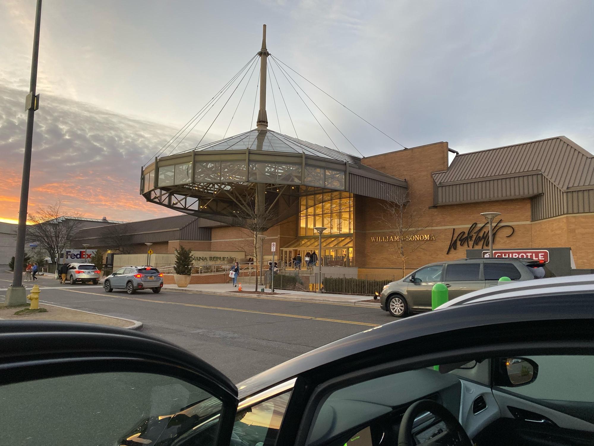 Danbury Fair Mall (2) | Danbury, CT | EV Station