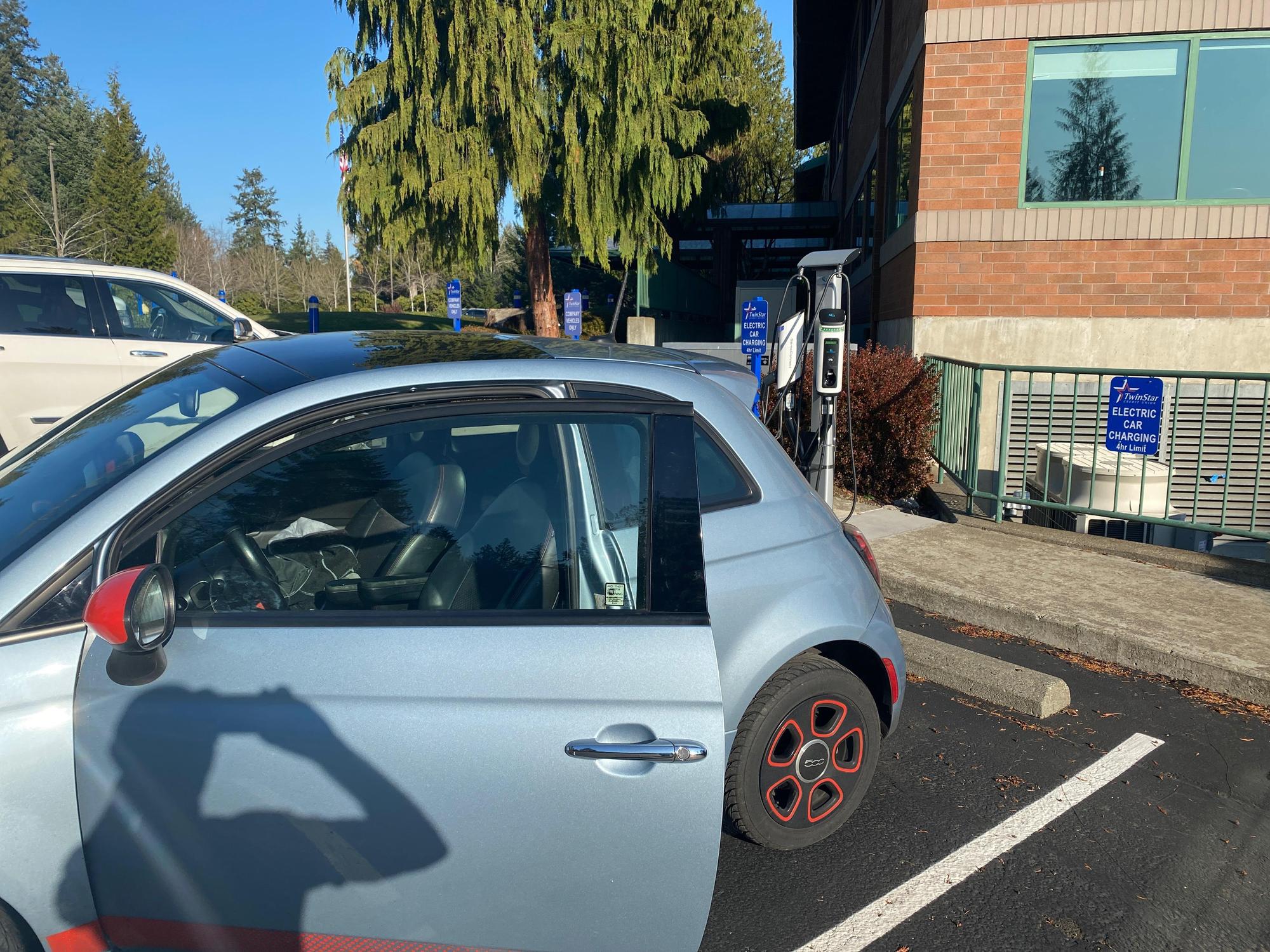 Cornerstone Building | Lacey, WA | EV Station