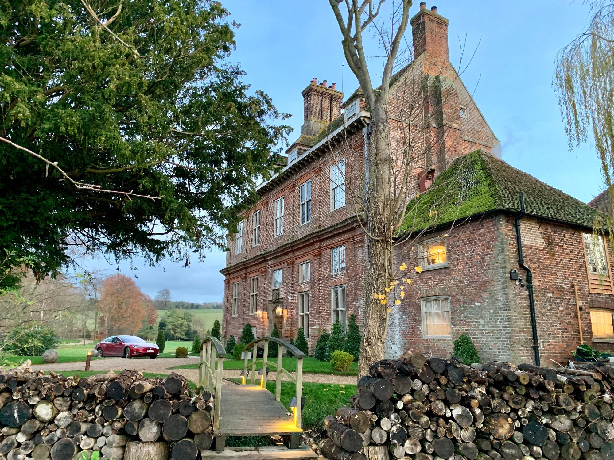 The Pig at Bridge Place | Bridge, England | EV Station