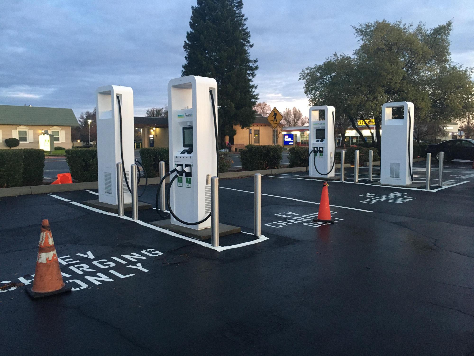 Safeway Anderson | Anderson, CA | EV Station