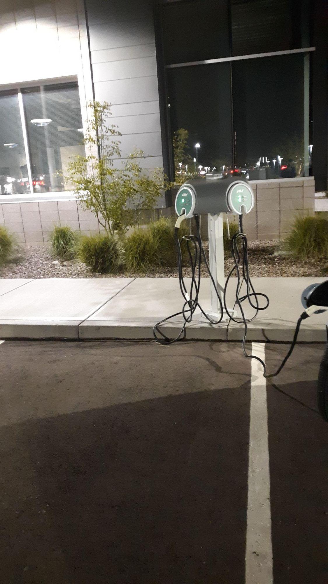 Benchmark Office | Tempe, AZ | EV Station