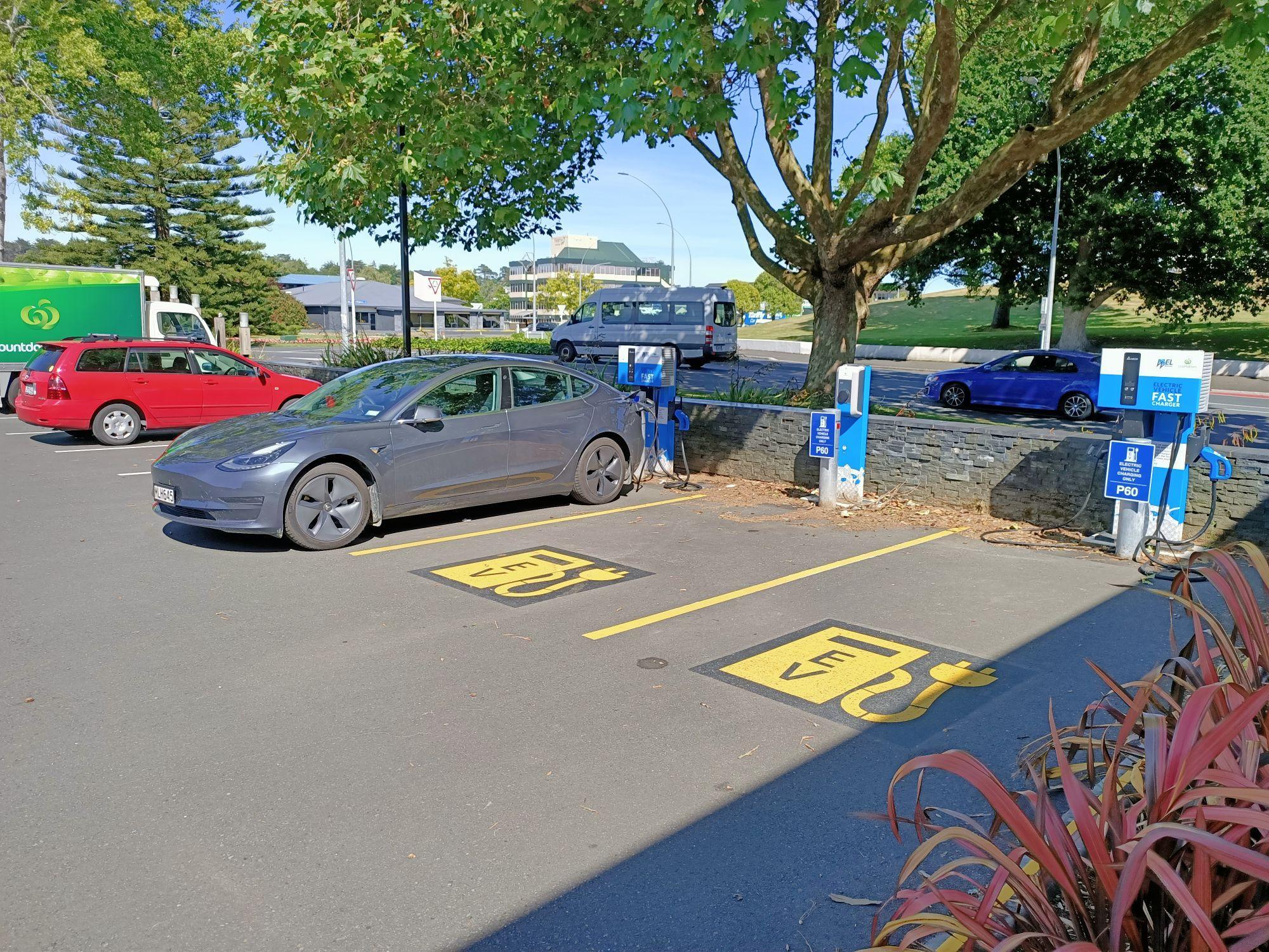 Woolworths Bridge Street | Hamilton, Waikato Region | EV Station