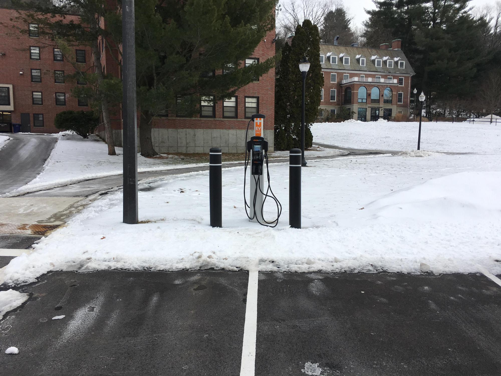 UMass - Lot 52 | Amherst, MA | EV Station