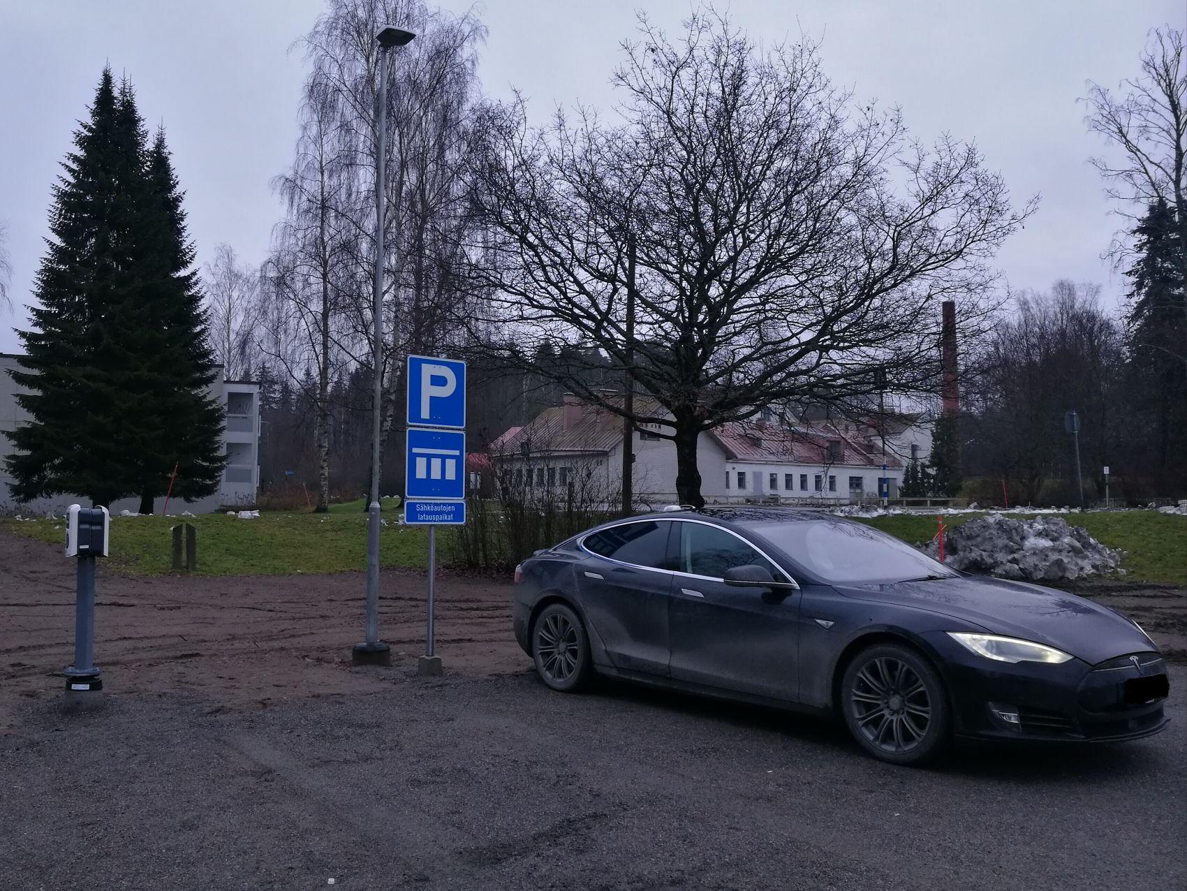 Liityntäpysäköinti Turenki | Taimistotie, 14200 Turenki, Finland | EV ...