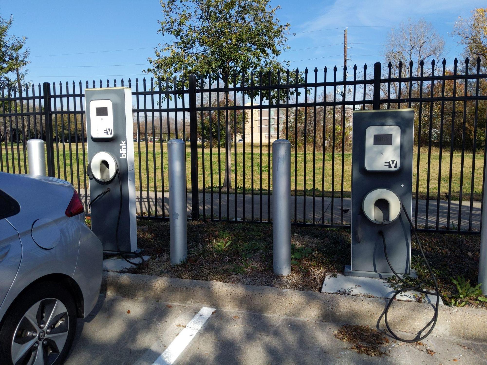 Robinson Westchase Library | Houston, TX | EV Station