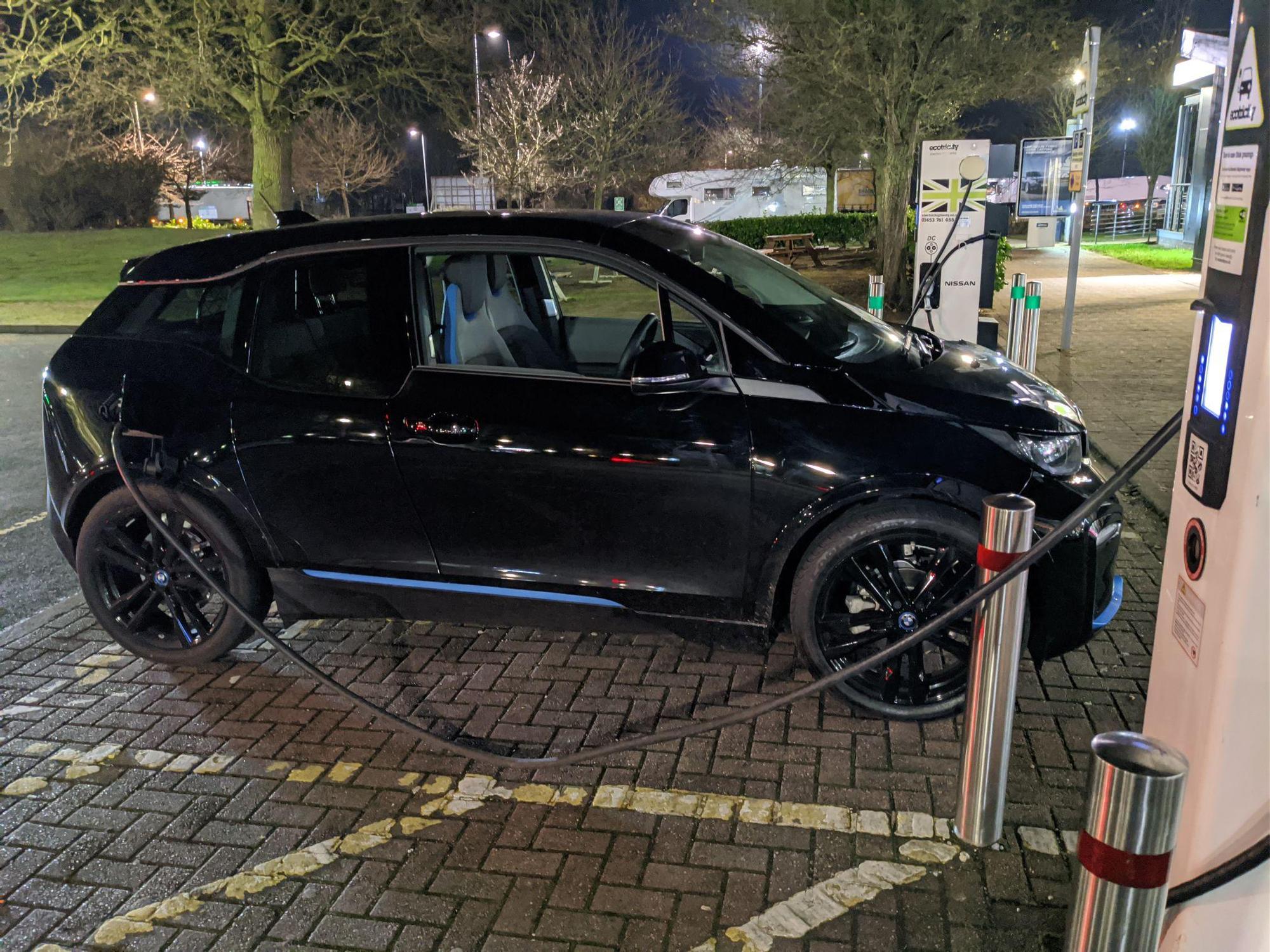 Warwick Southbound Services M40 (1) | Welcome Break Services, M40 ...