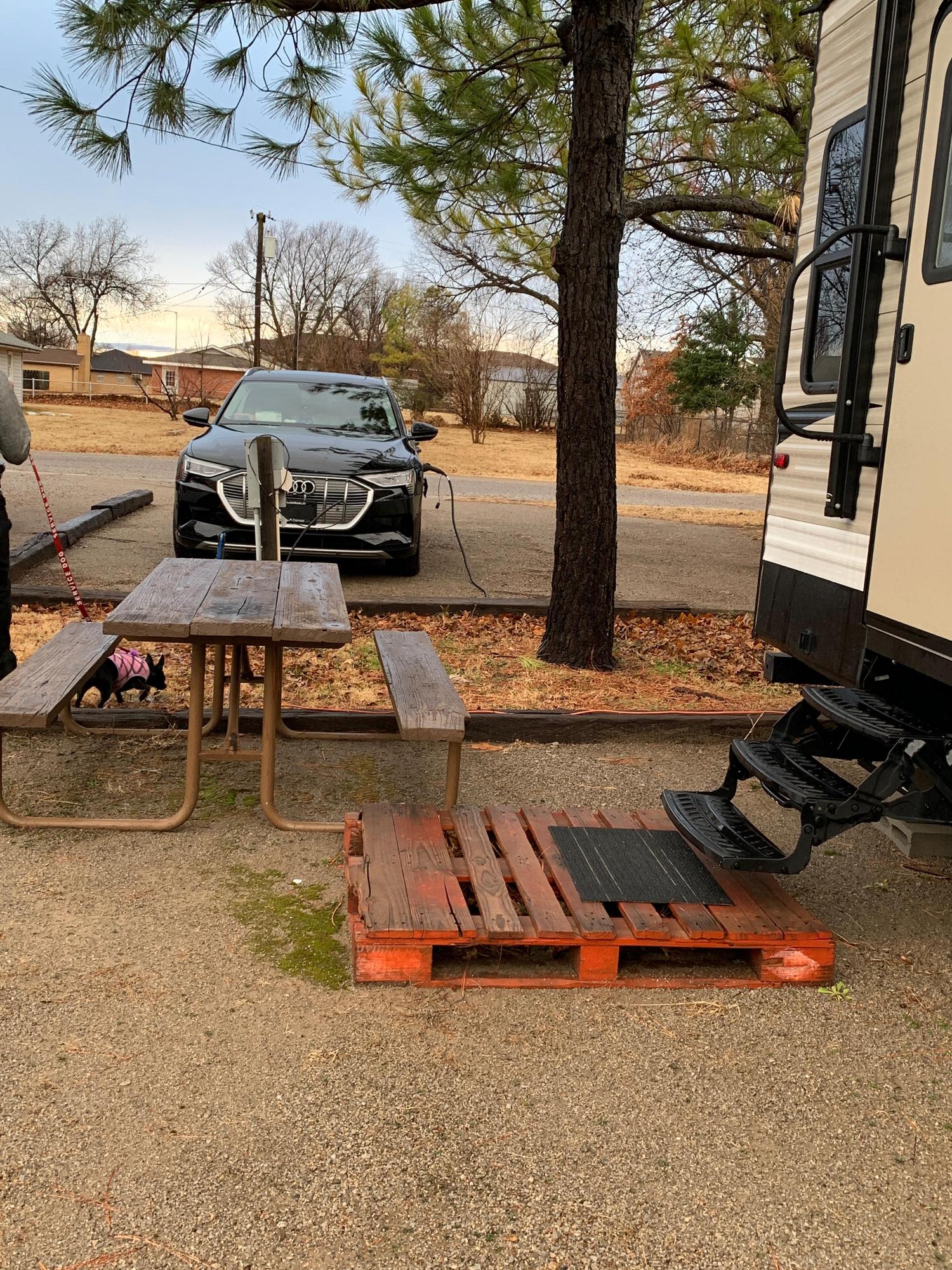 Pecan Creek Lodge and RV Park | Tonkawa, OK | EV Station