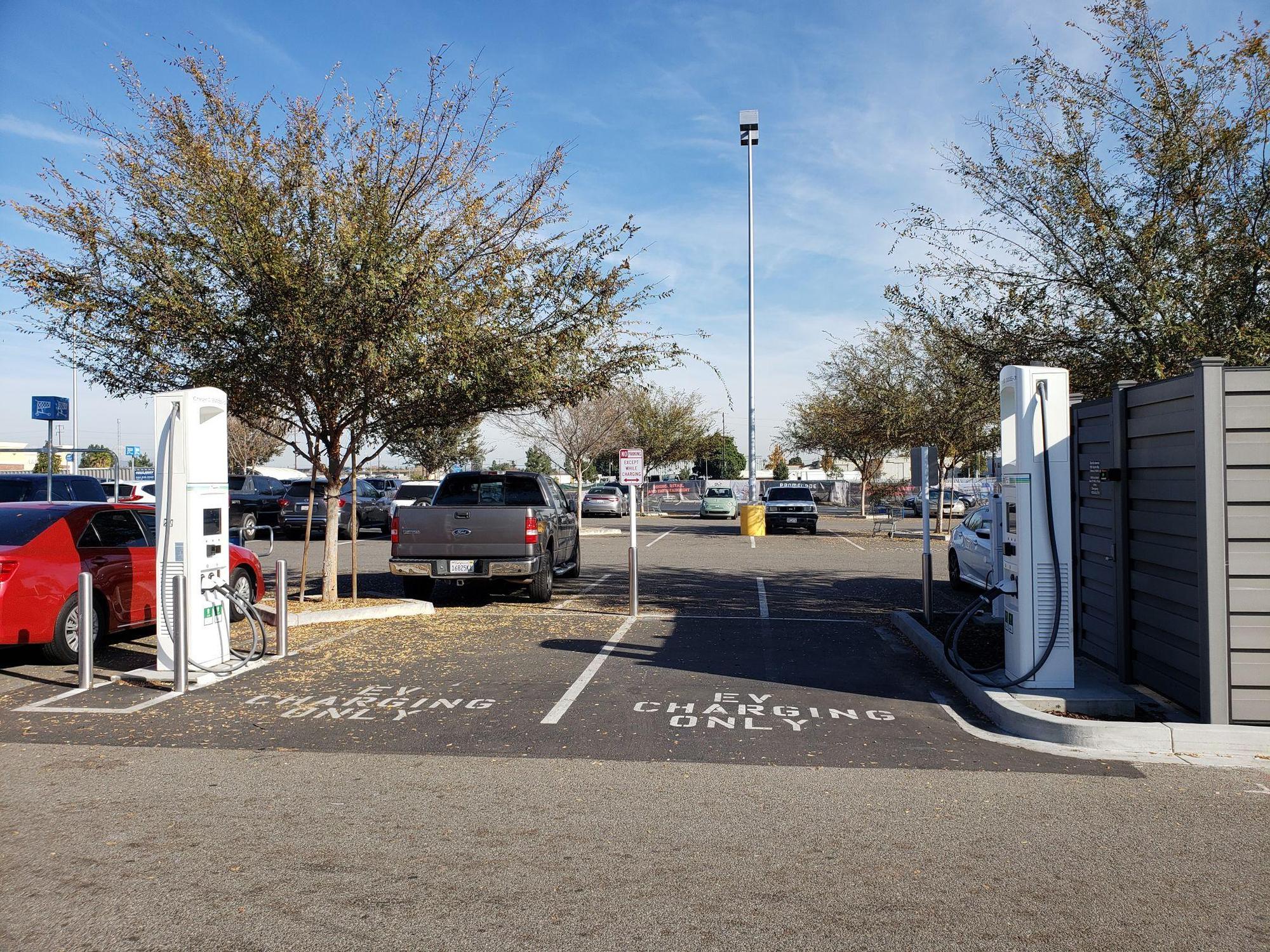 Walmart Supercenter Downey | Downey, CA | EV Station