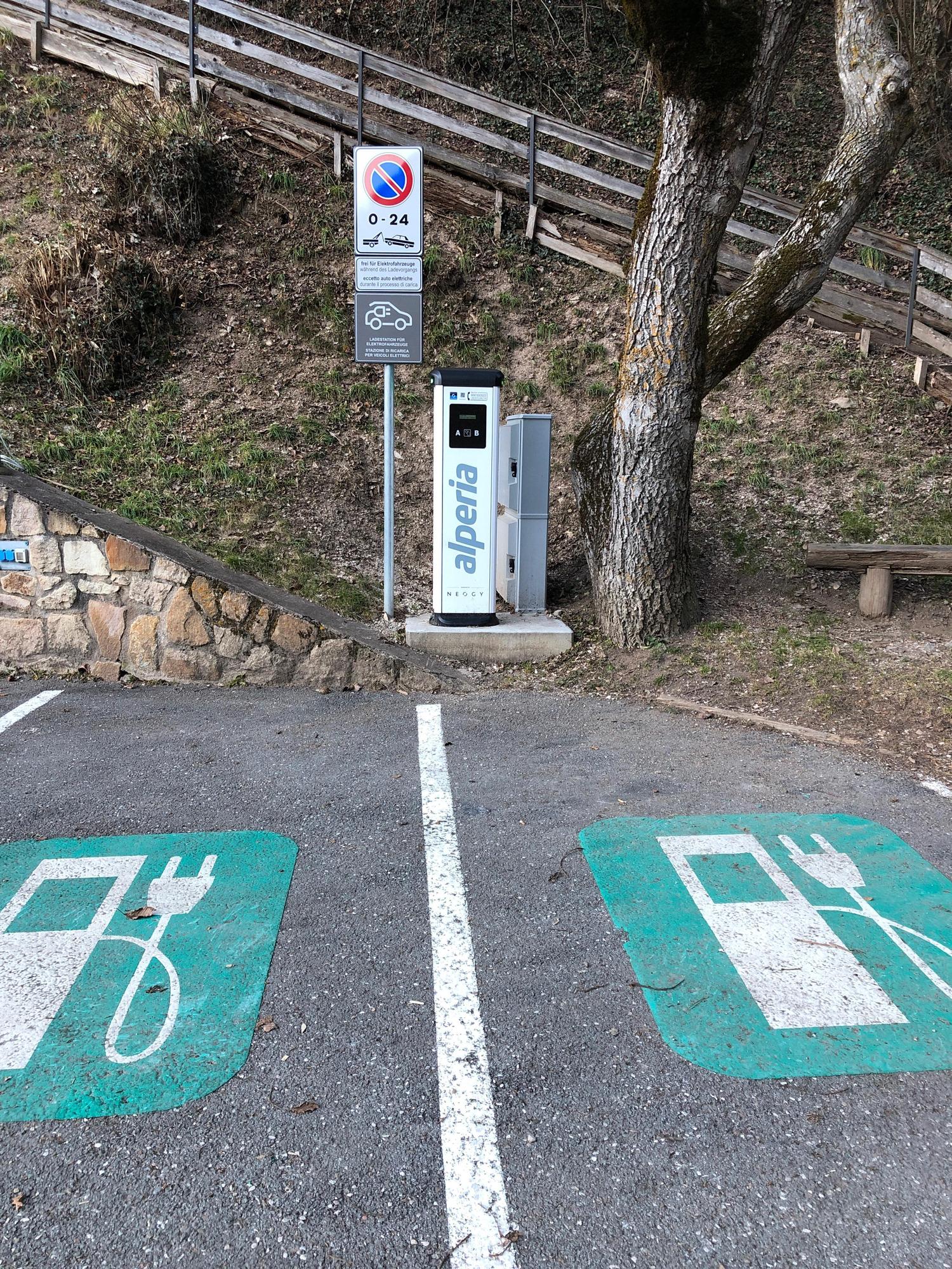 Via San Giorgio Parcheggio / Ricarica | Tiers, Trentino-Alto Adige | EV ...