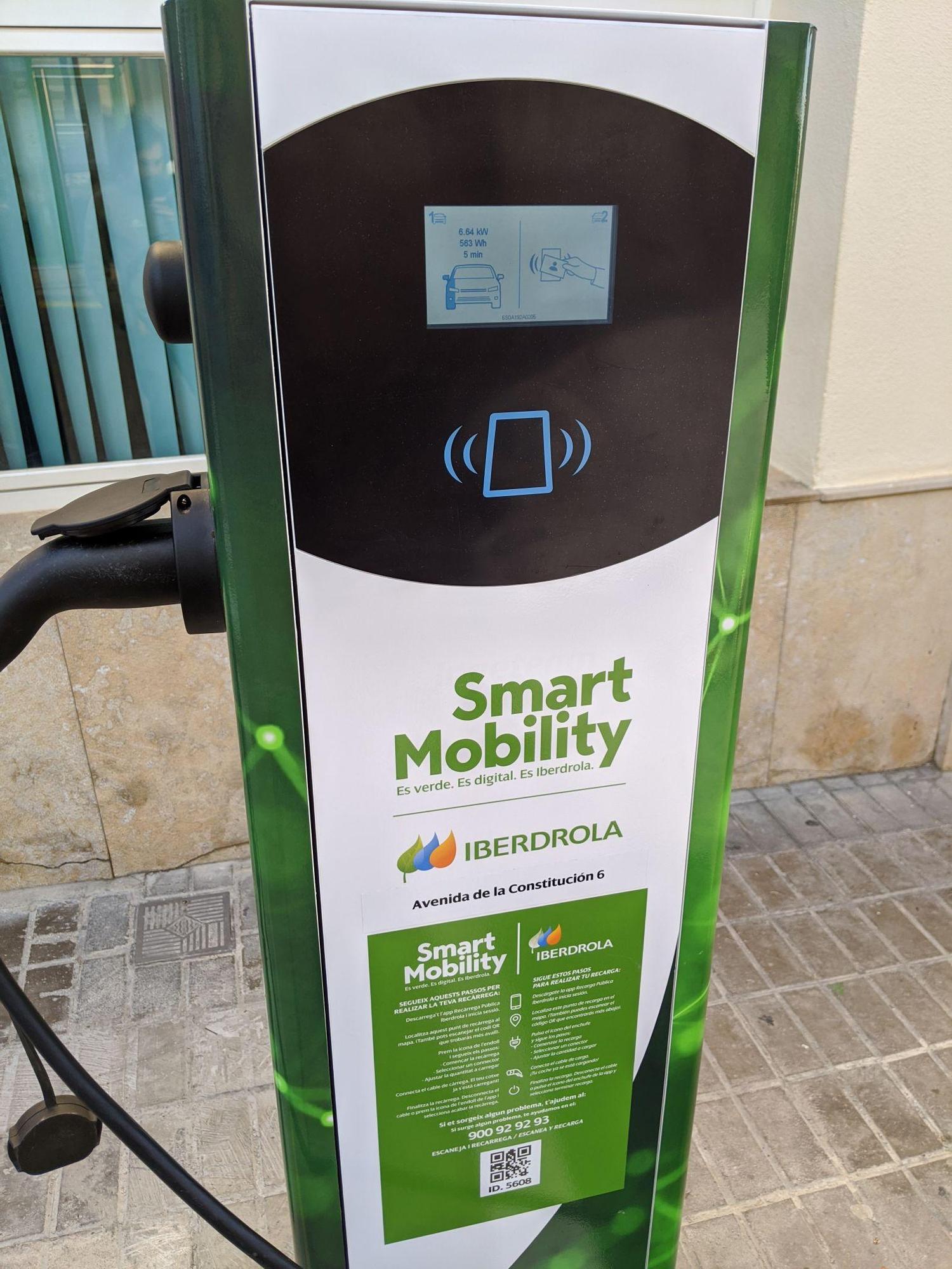 Charging Station IBERDROLA CLIENTES | Cálig, VC | EV Station