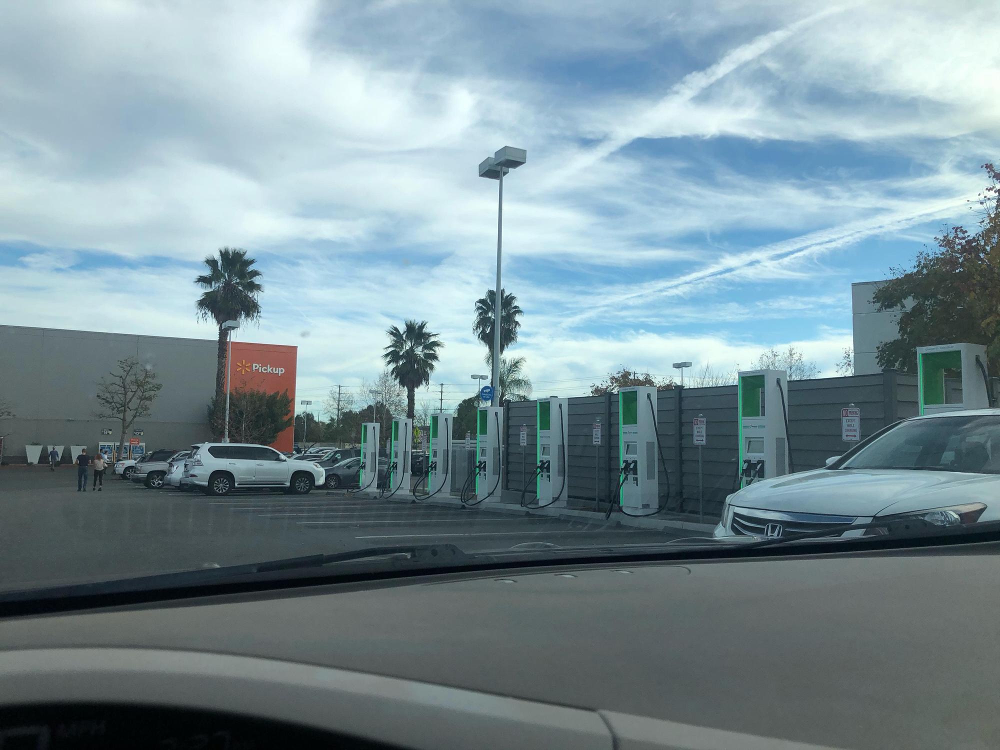 Walmart Superstore Burbank | Burbank, CA | EV Station
