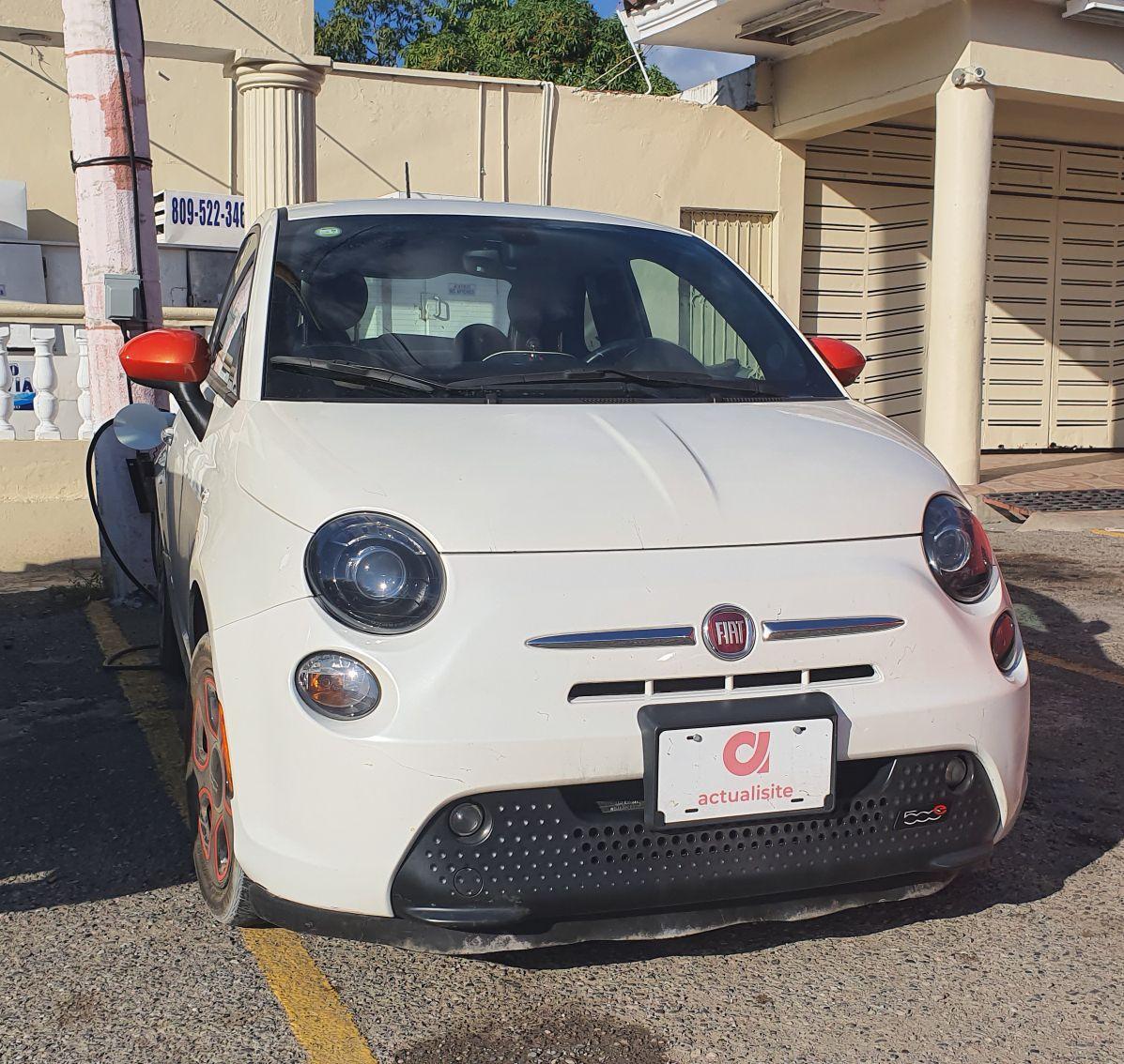 Parador Cruce de Ocoa | Cruce de Ocoa, Peravia | EV Station