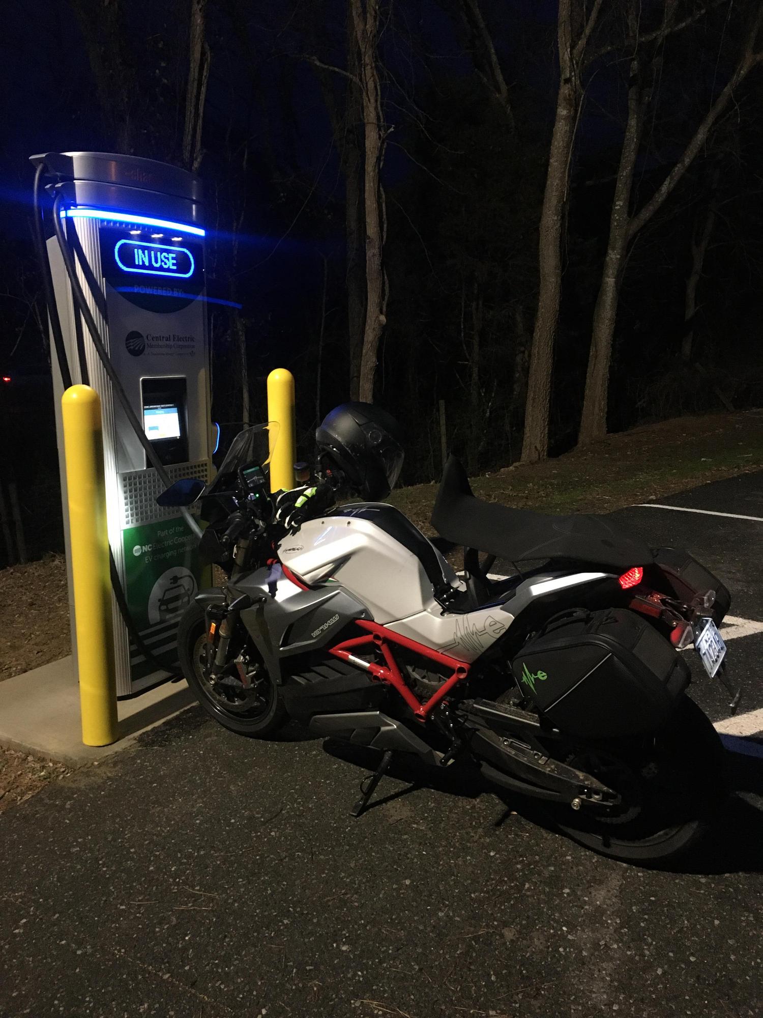 Jordan Dam Mini Mart Exxon | Moncure, NC | EV Station