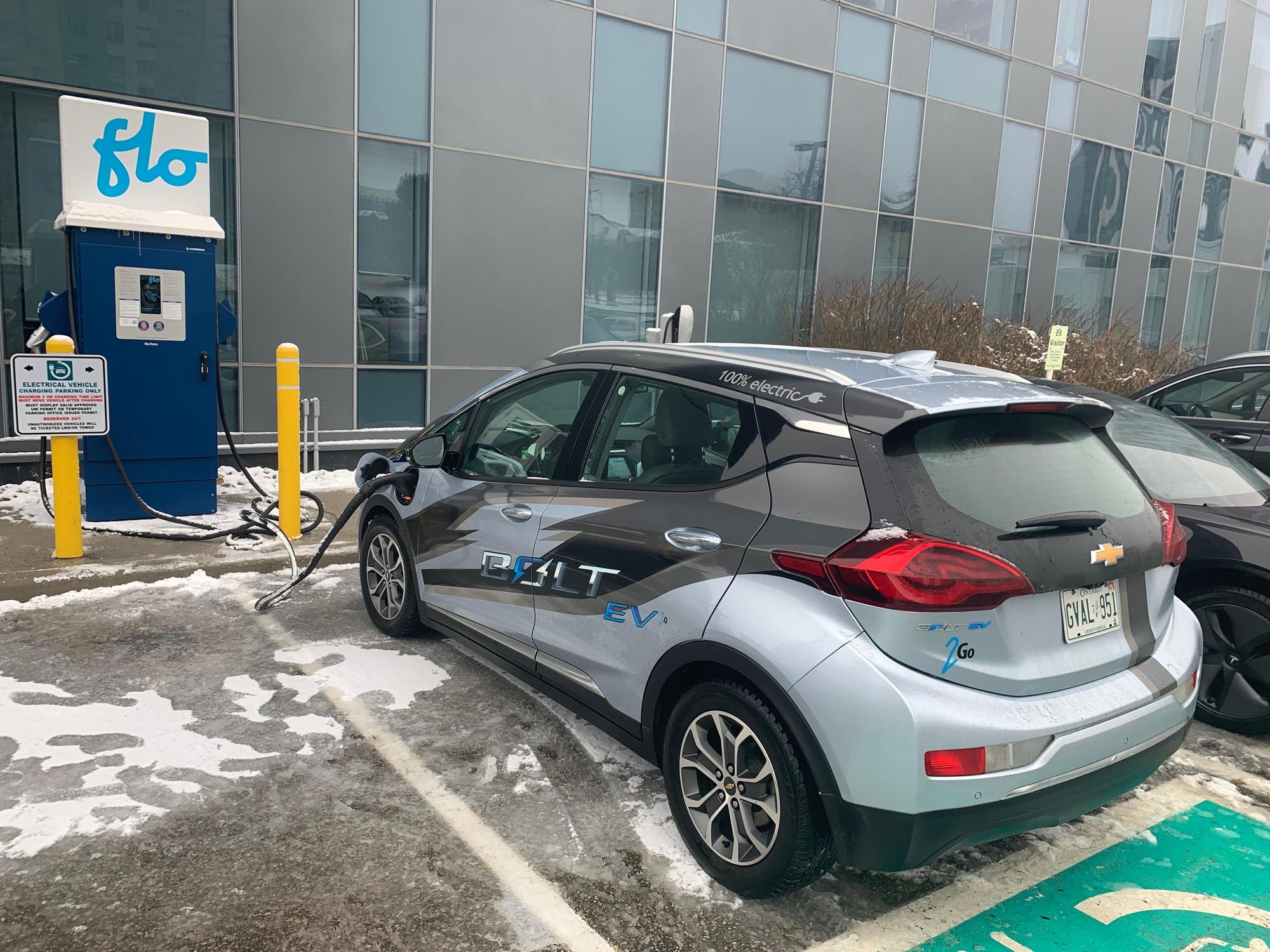 University of Waterloo - Engineering 6 | Waterloo, ON | EV Station