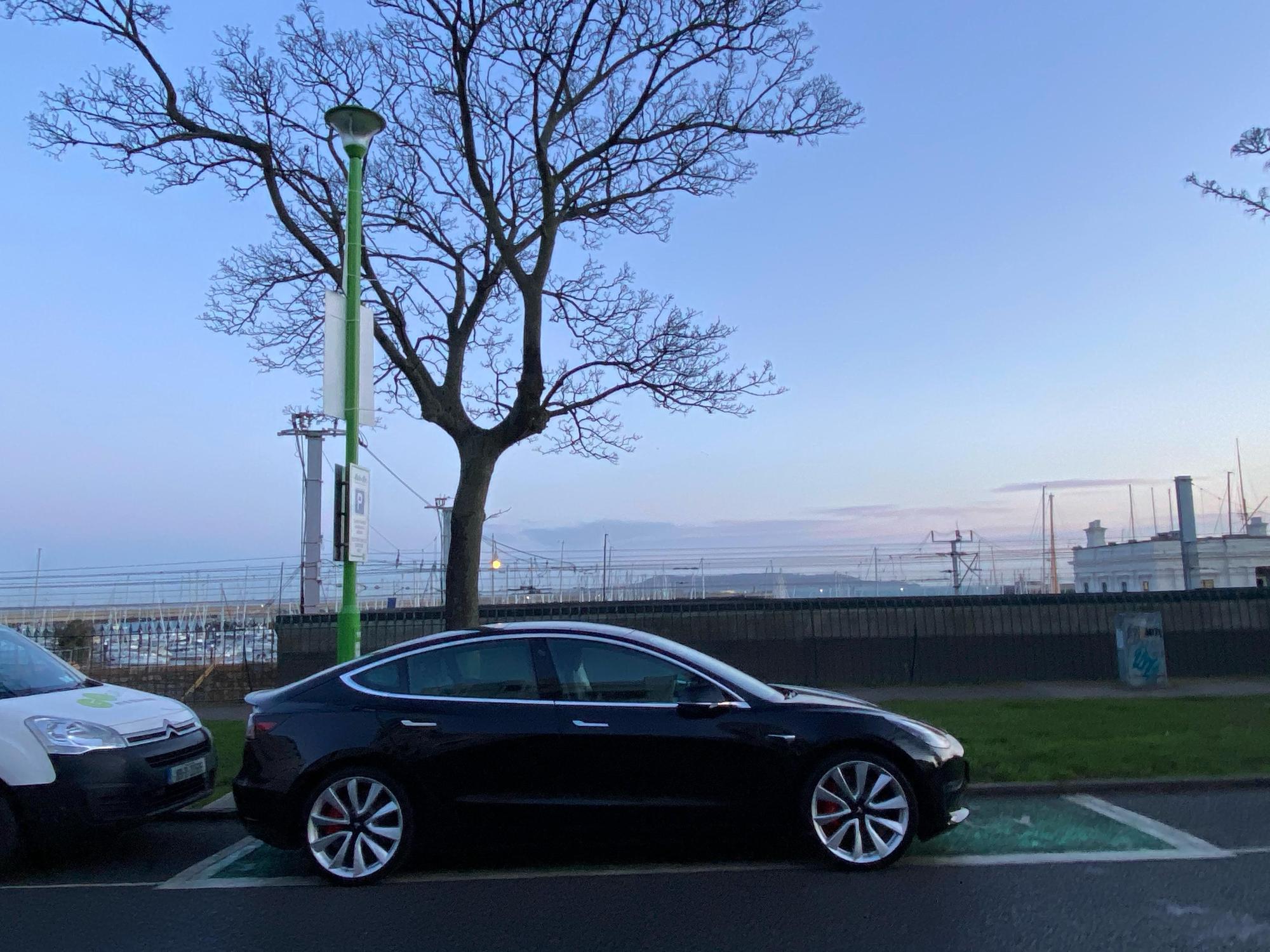 Lamp Post Charger | Dublin, D | EV Station