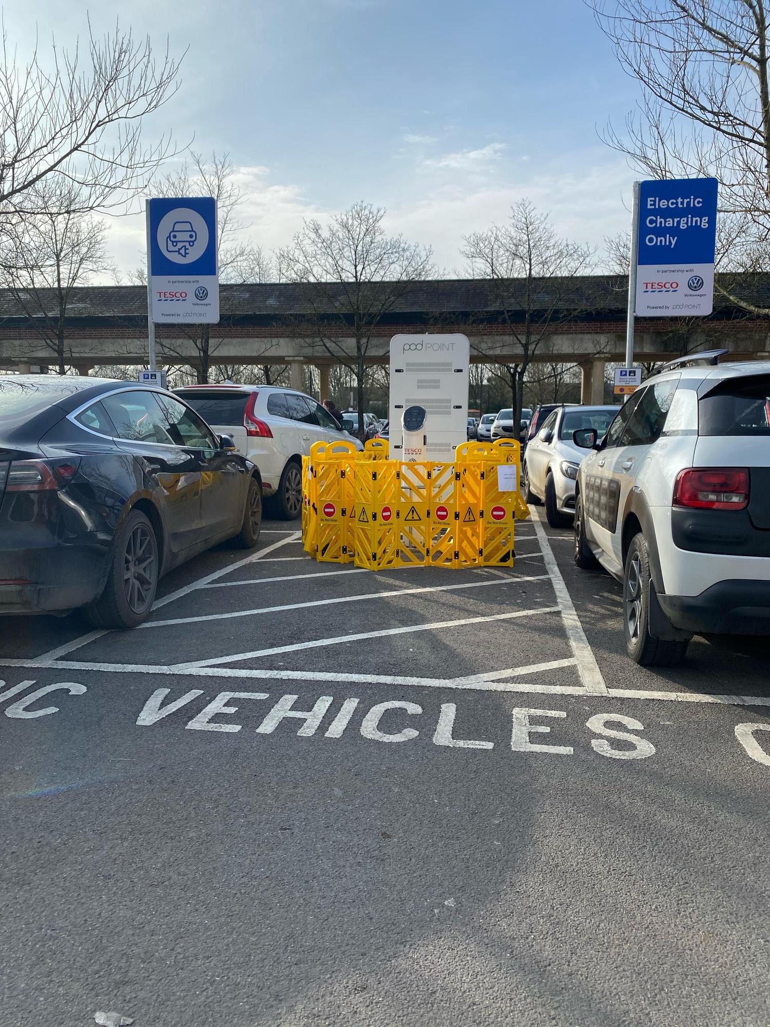 Tesco Extra Cirencester | Kings Meadow, Cricklade Rd, Cirencester, GL7 ...