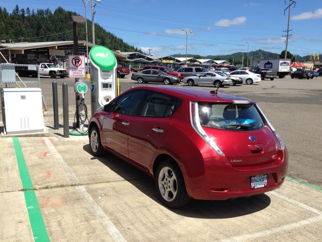 Coopers Express Fried Chicken & Drive Thru | Reedsport, OR | EV Station