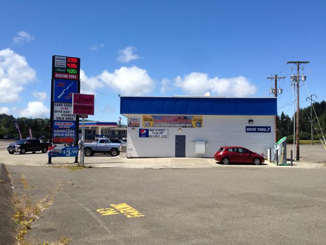 Coopers Express Fried Chicken & Drive Thru | Reedsport, OR | EV Station