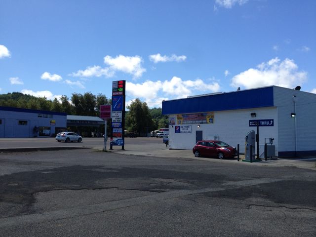 Coopers Express Fried Chicken & Drive Thru | Reedsport, OR | EV Station