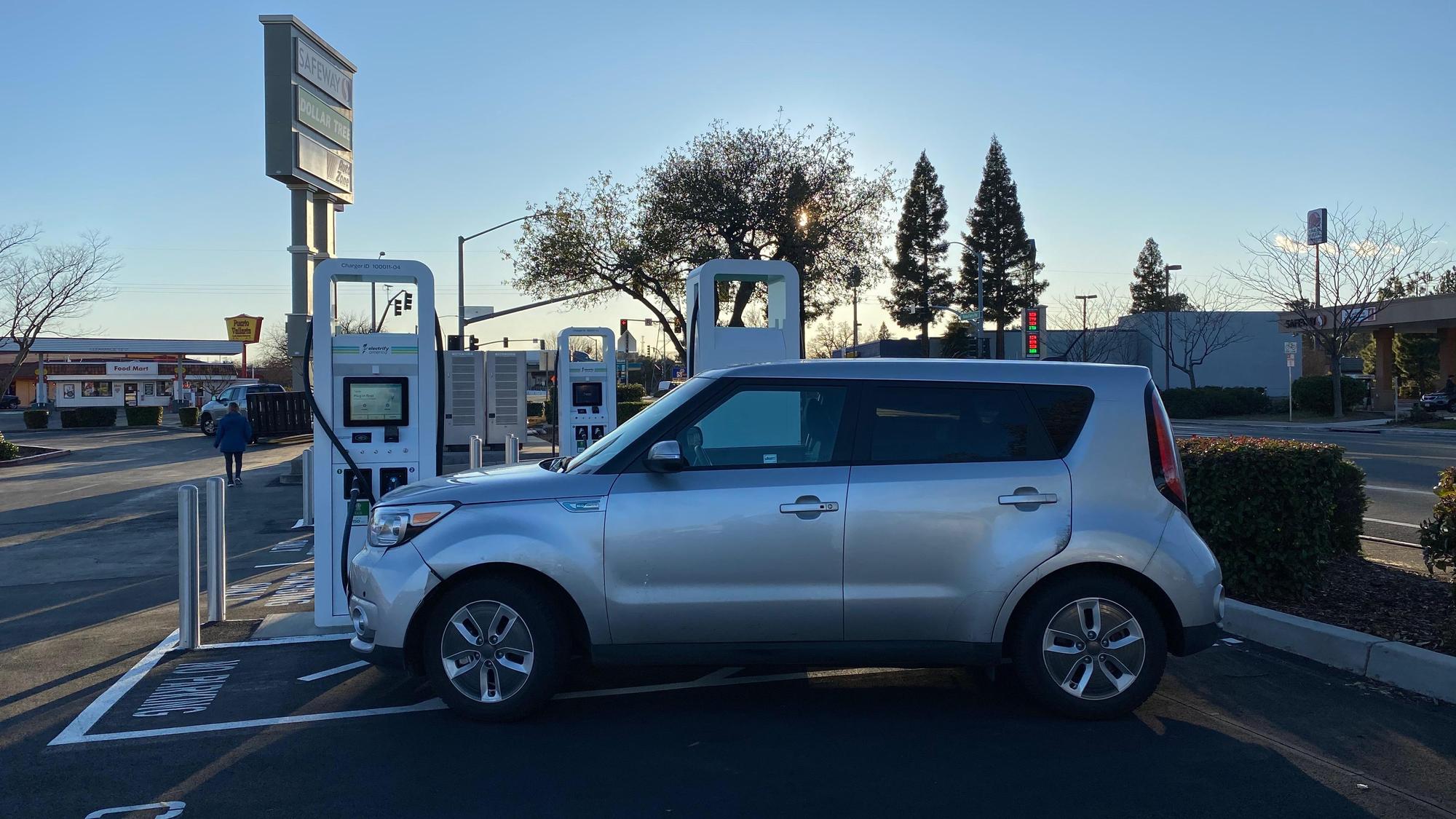 Safeway Anderson | Anderson, CA | EV Station