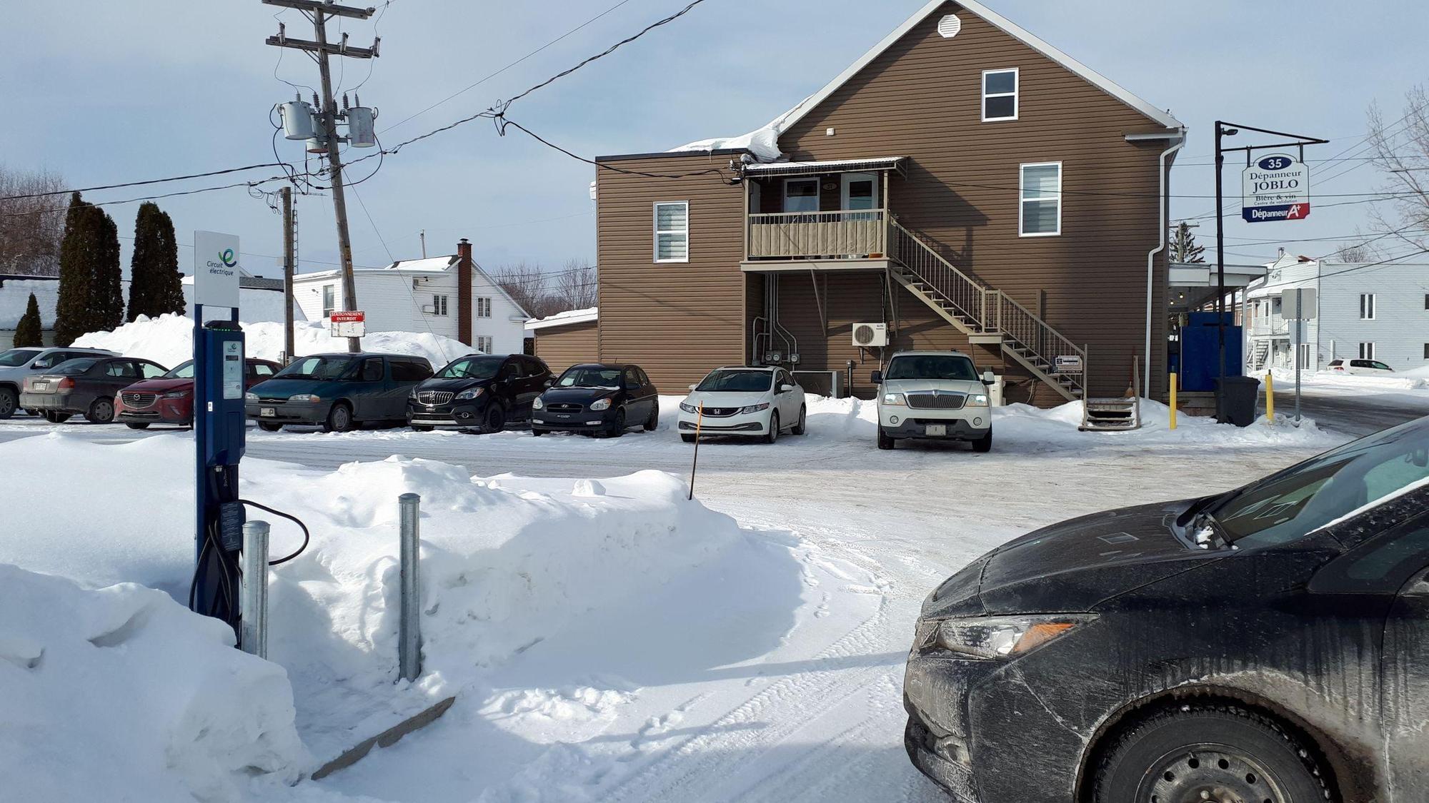 Presbytère de Maskinongé | Maskinongé, QC | EV Station