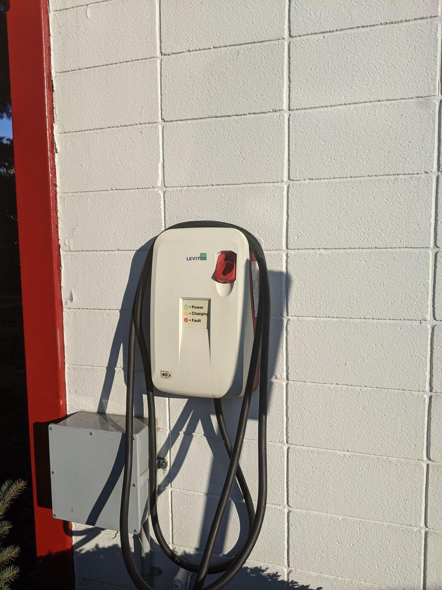DeMaagd GMC Nissan - East | Battle Creek, MI | EV Station