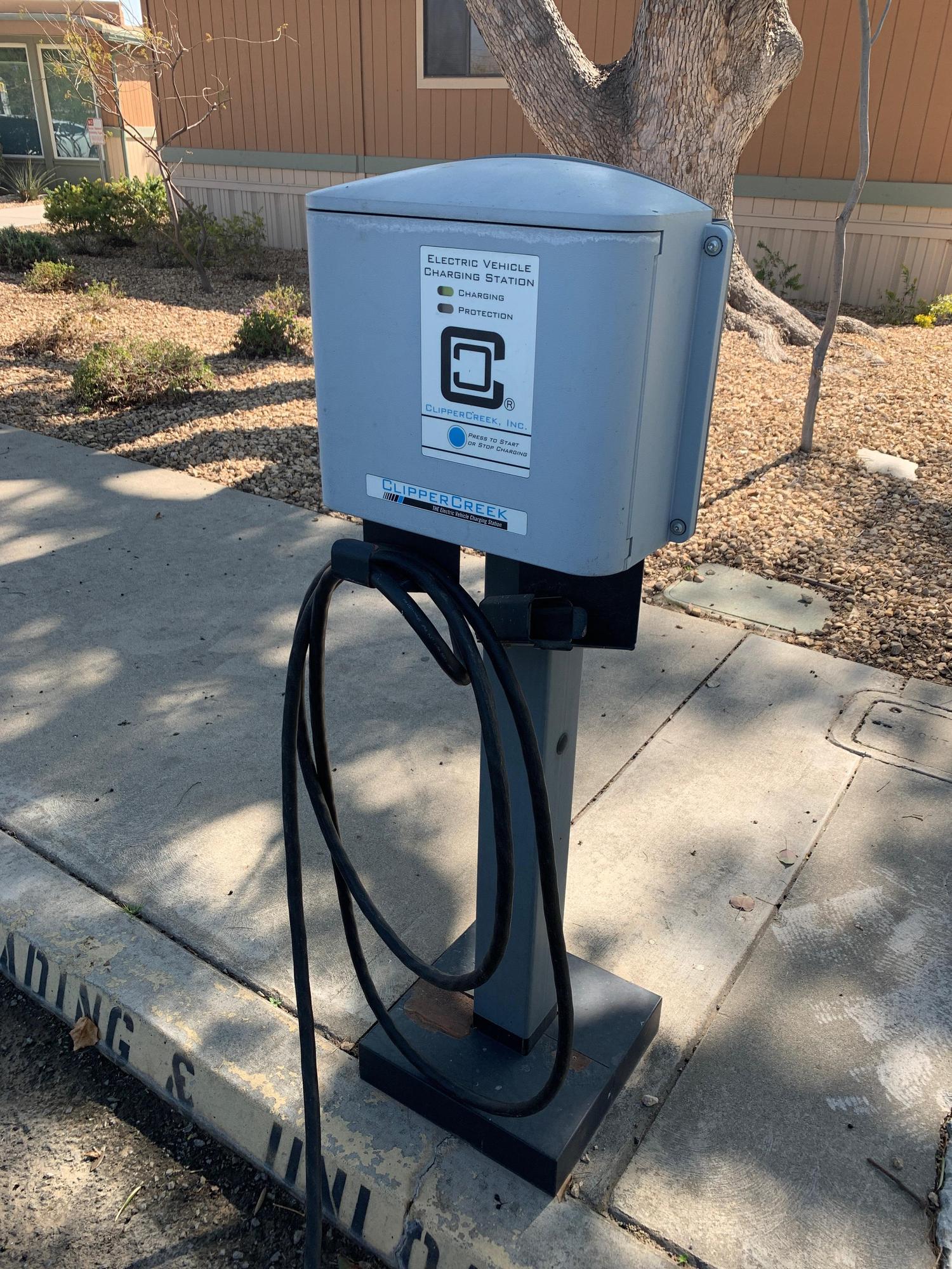 Rialto Library | Rialto, CA | EV Station