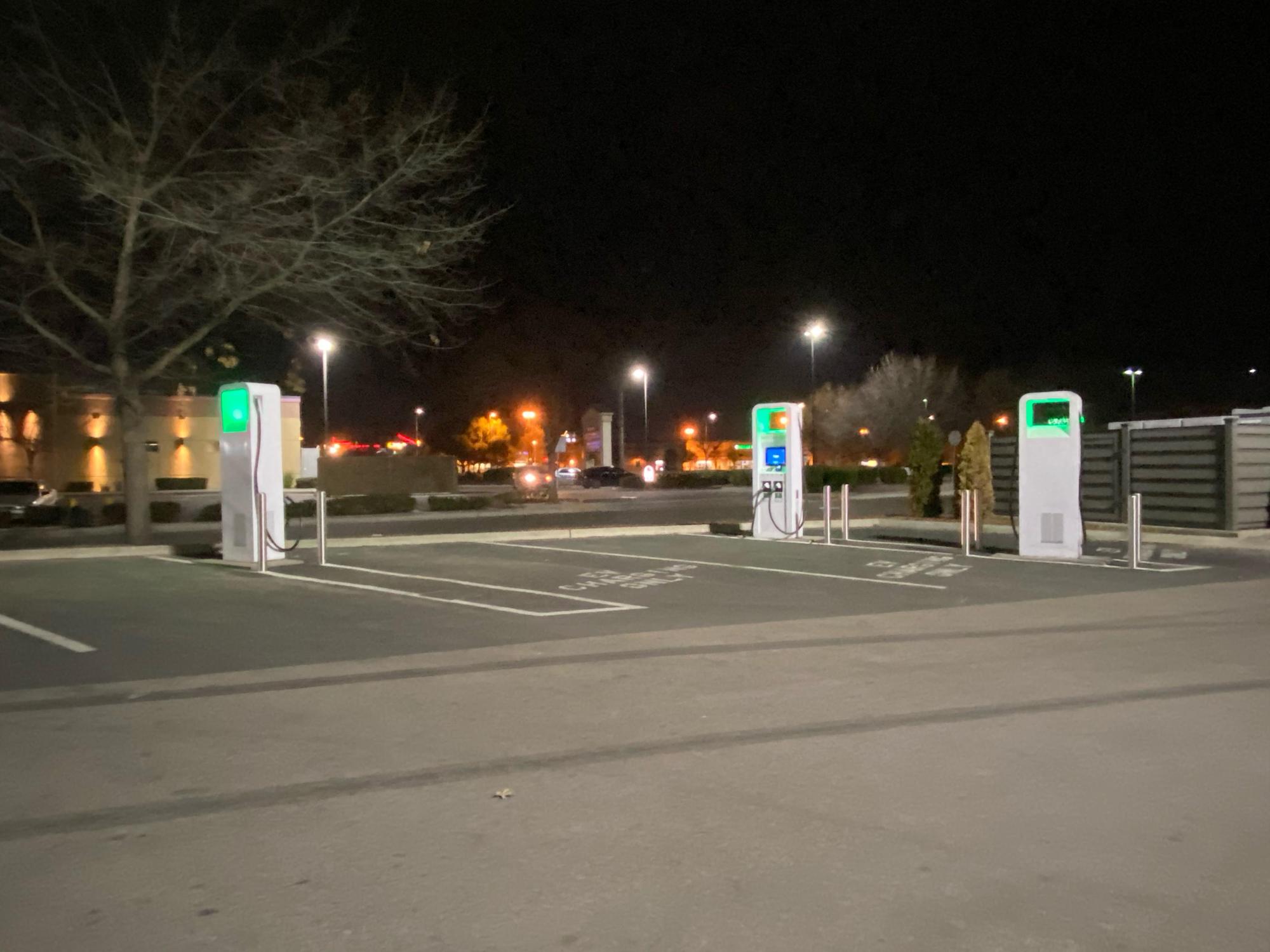 Walmart | Tulare, CA | EV Station