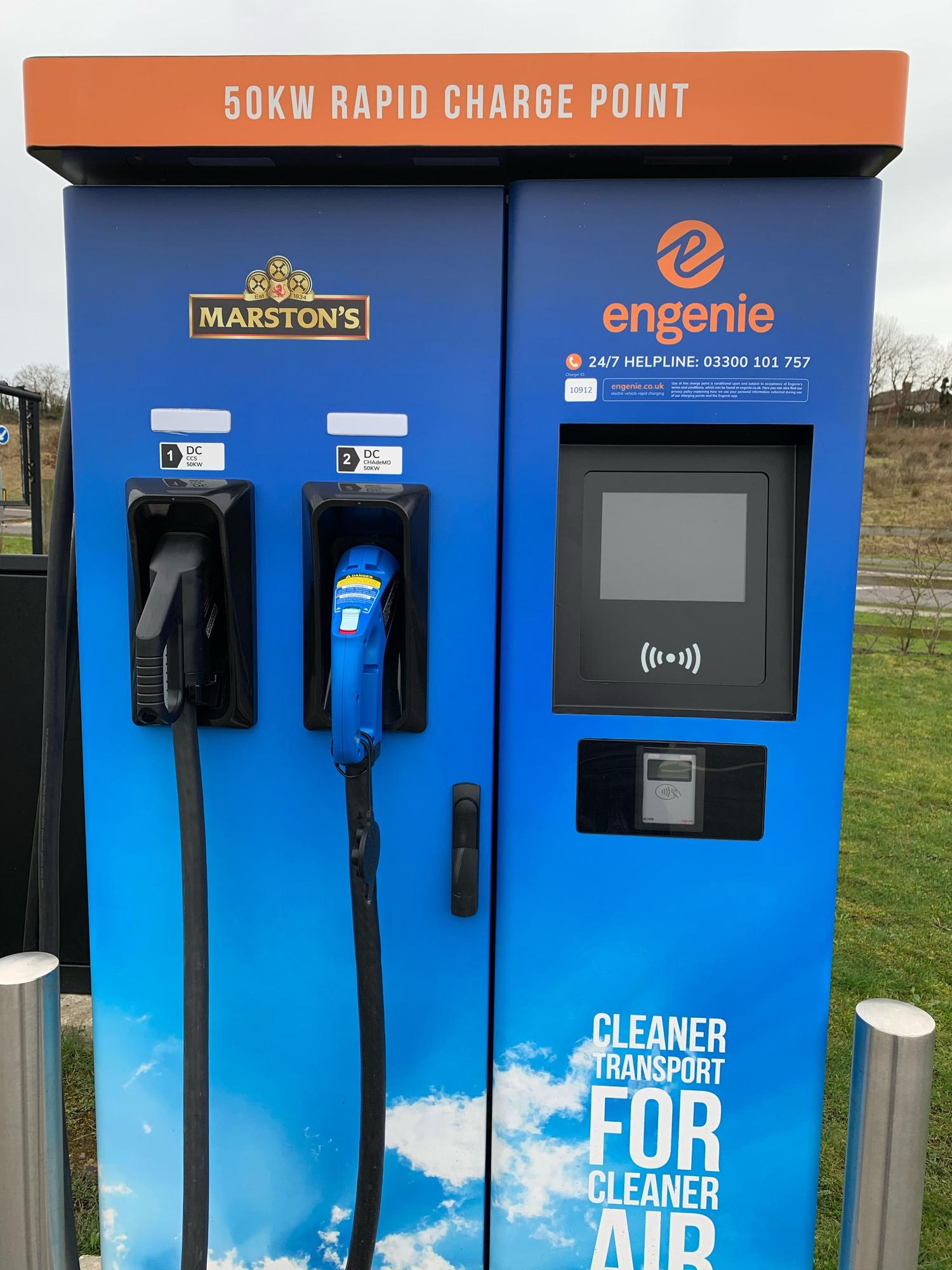 Little Castle Pub & Restaurant | Duckmanton, England | EV Station