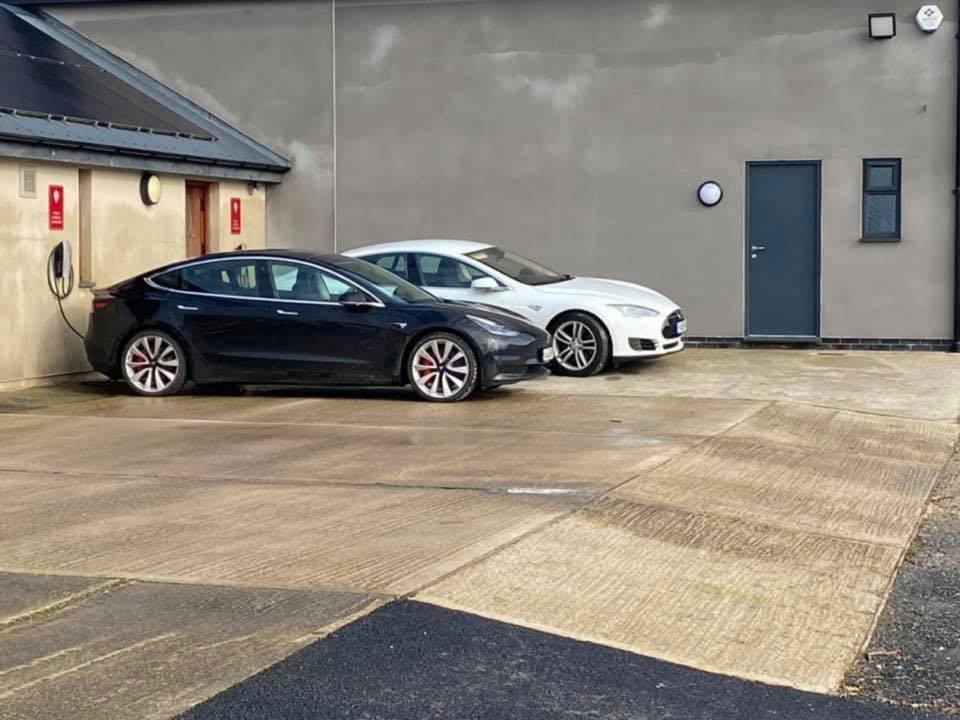 Pant Du Vineyard and Cafe | Penygroes, Wales | EV Station